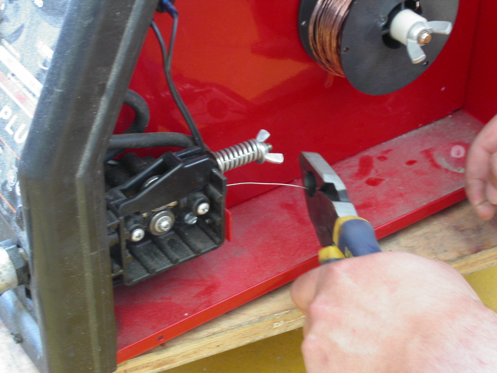 How to Weld - MIG Welding : 11 Steps (with Pictures) - Instructables