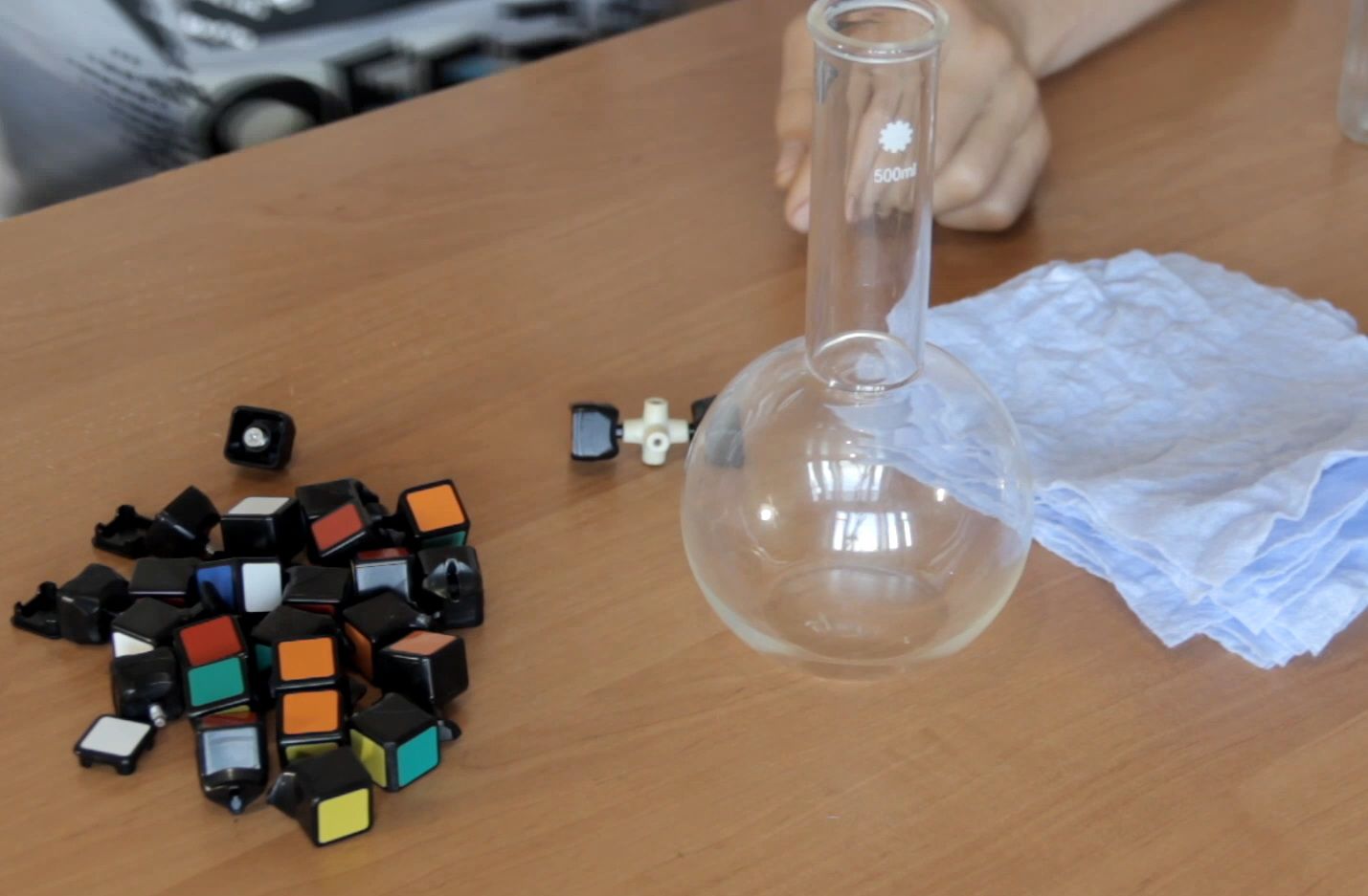 Rubik's Cube in a Flask : 3 Steps (with Pictures) - Instructables