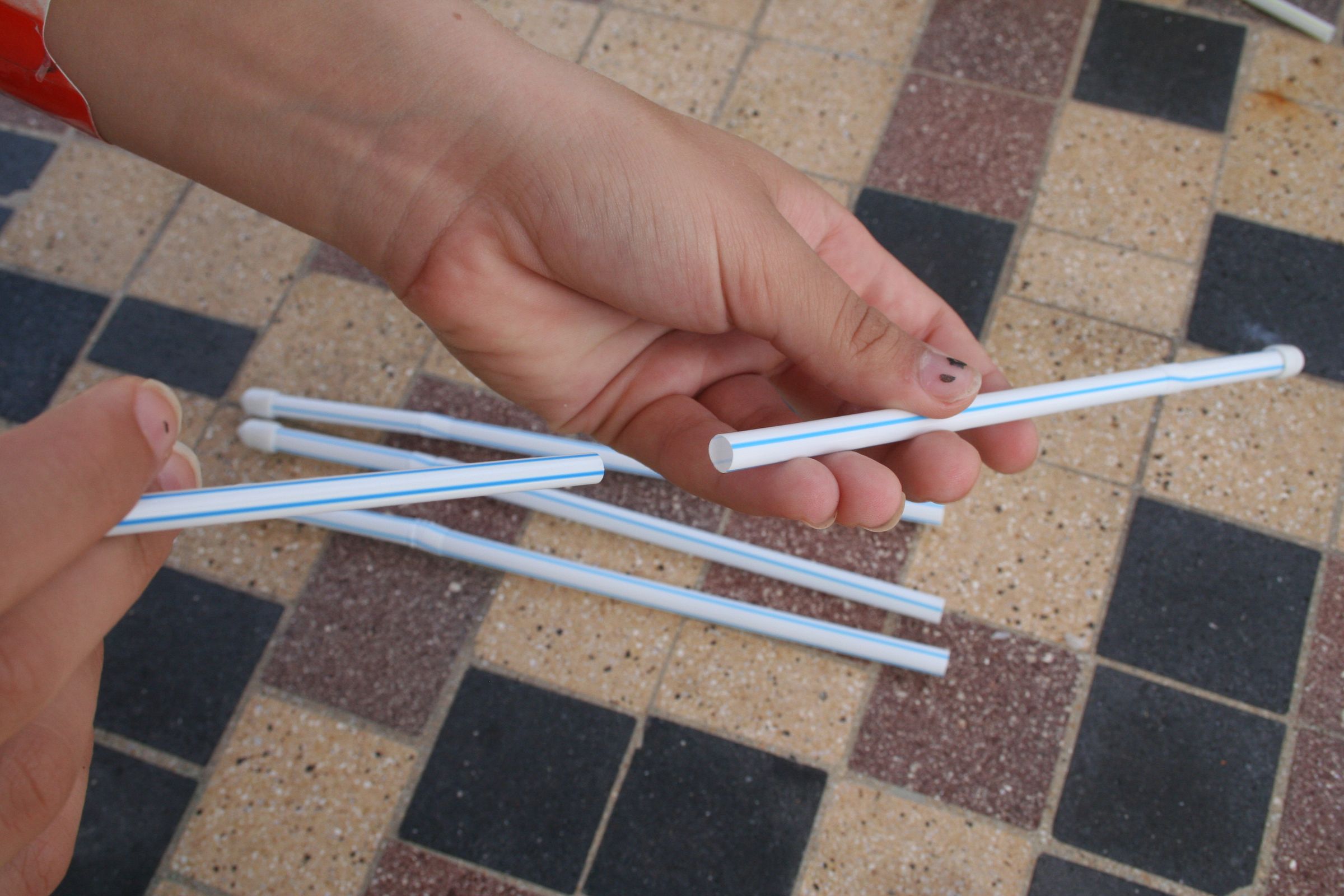 Straw Wars / Blow Dart / Rocket Launcher : 6 Steps - Instructables