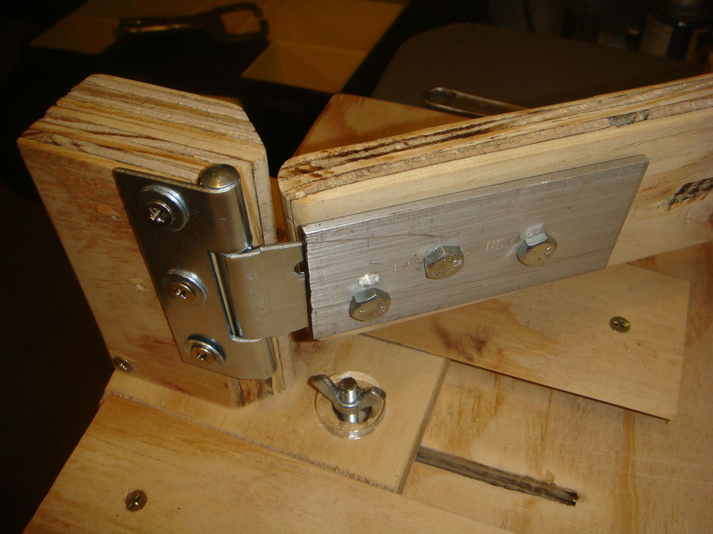 Homemade Rotary/Flat Engraver : 8 Steps (with Pictures) - Instructables