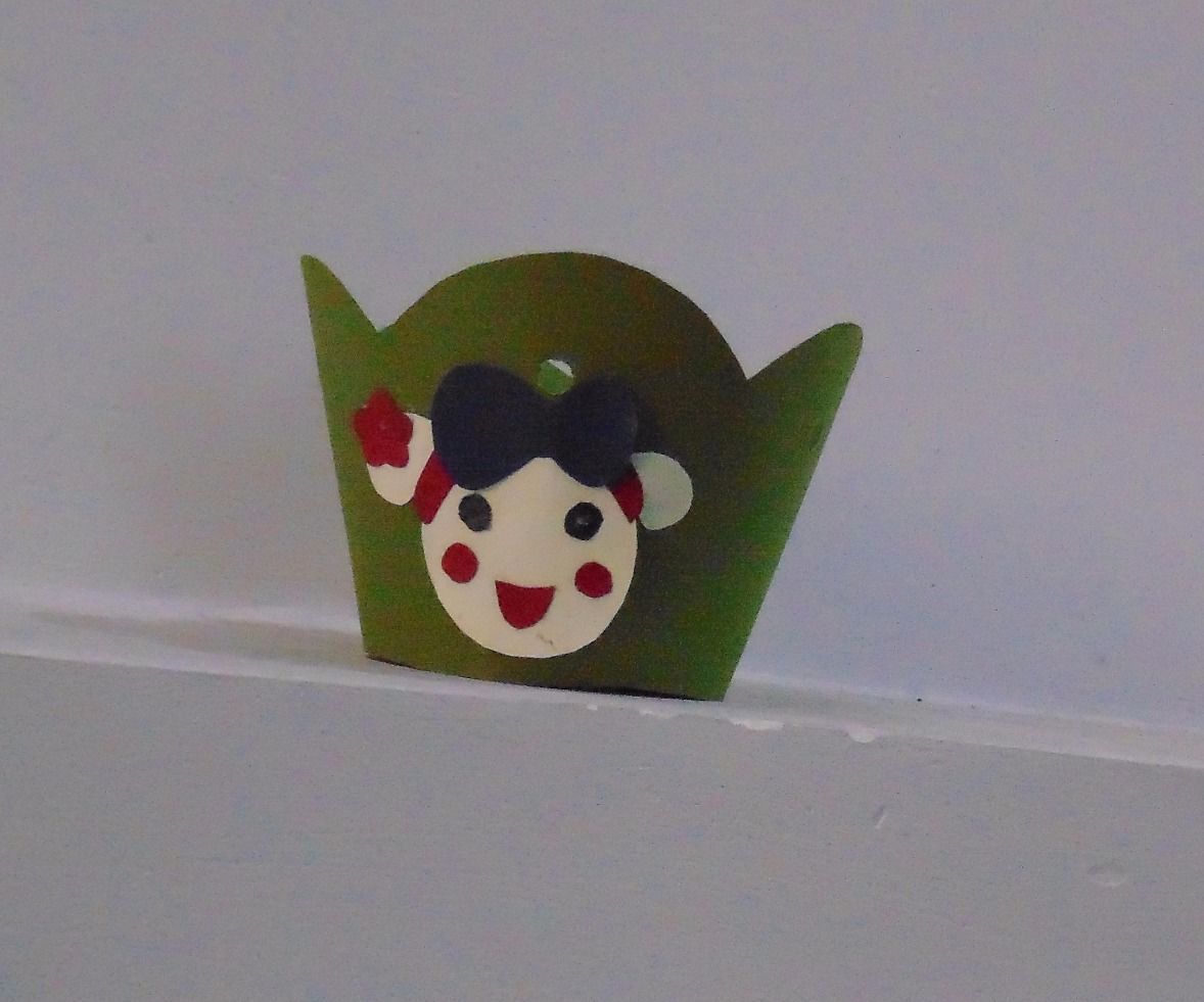 Miss La Sen Paper Bowl and Cupcake Wrapper : 12 Steps - Instructables