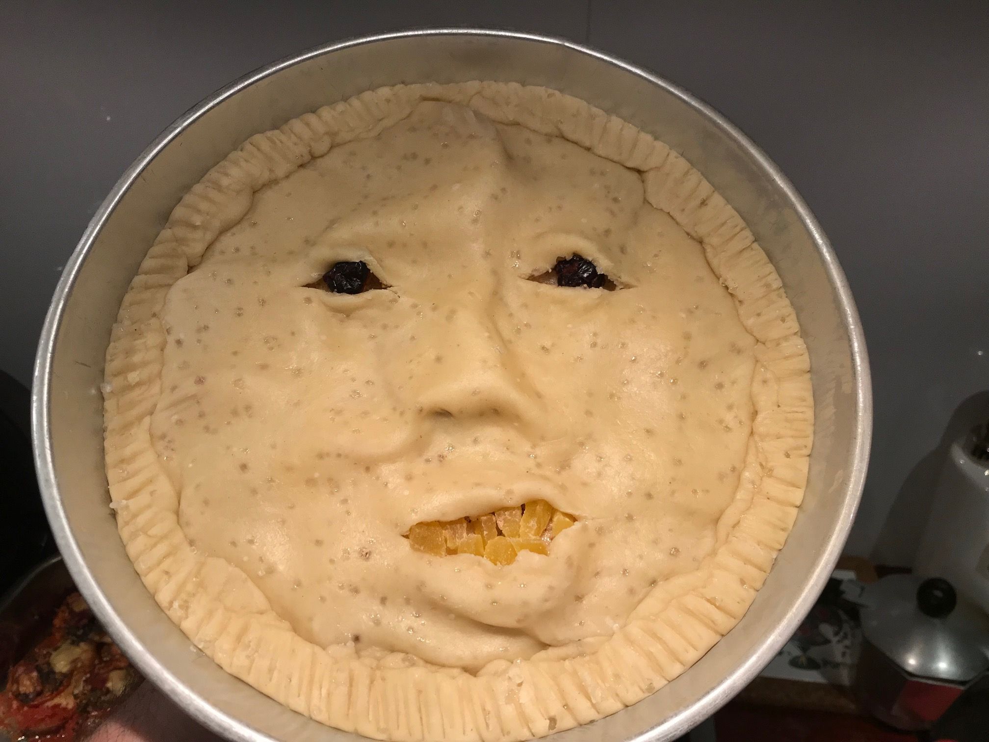 Scary Pie Face - Delicious Cinnamon-Pear Pie : 3 Steps - Instructables