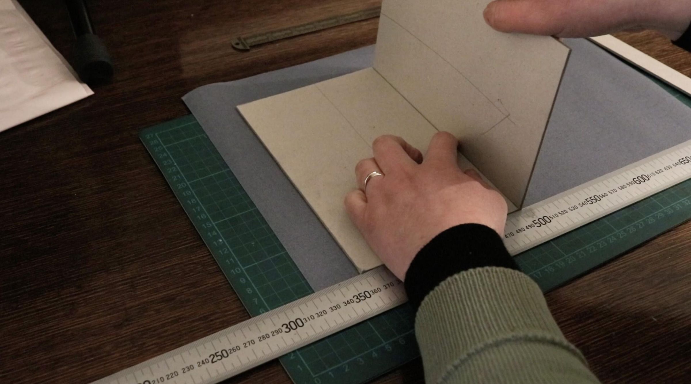 Make a Hard Cover for Your Handmade Book : 8 Steps (with Pictures ...