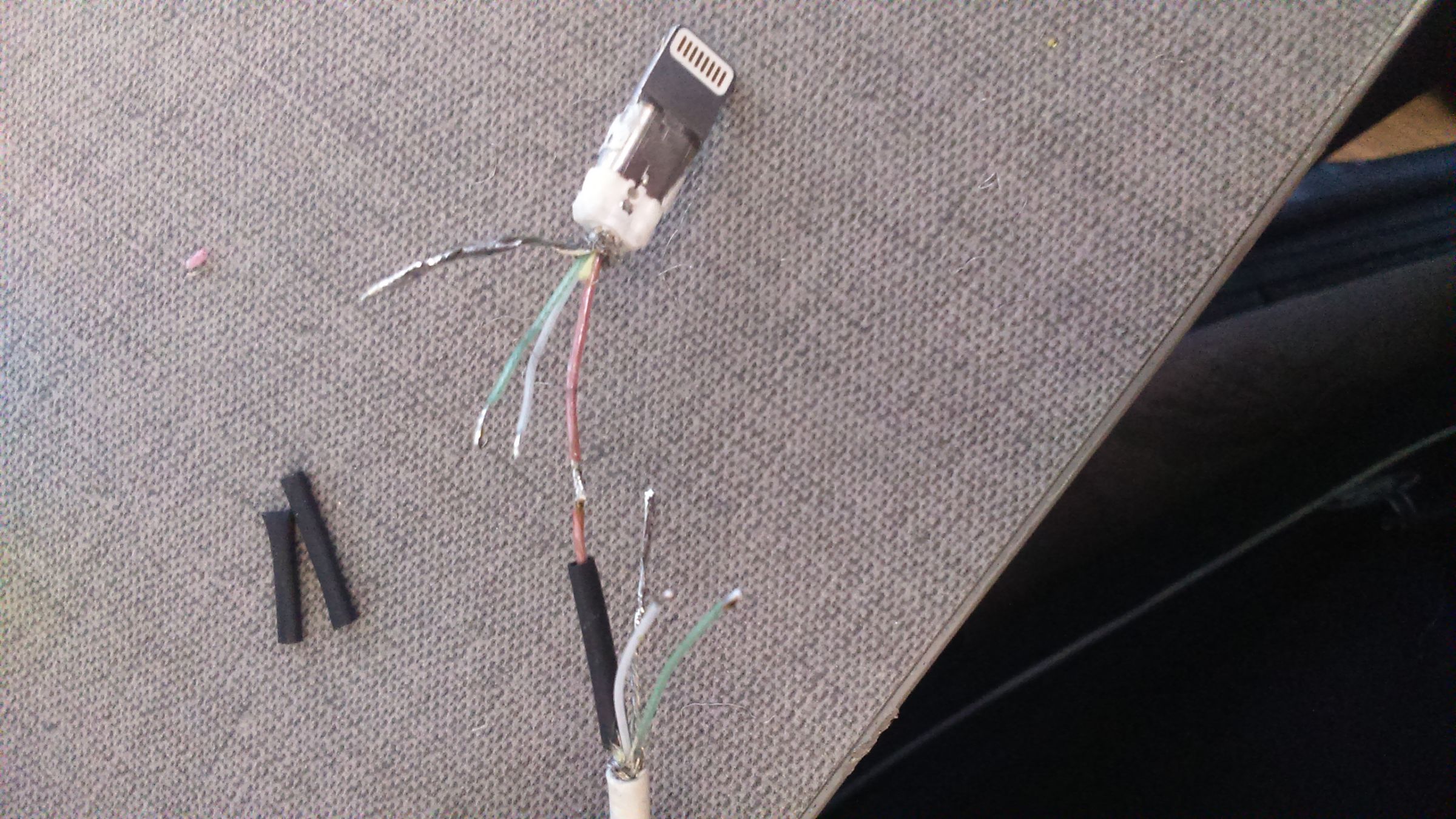 How to Fix the Cable Lightning Apple : 4 Steps (with Pictures ...