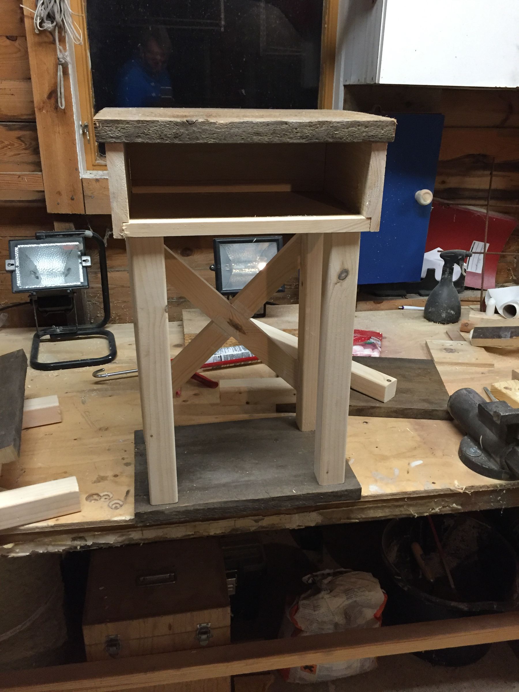 Bedside Table With Trestle : 7 Steps (with Pictures) - Instructables