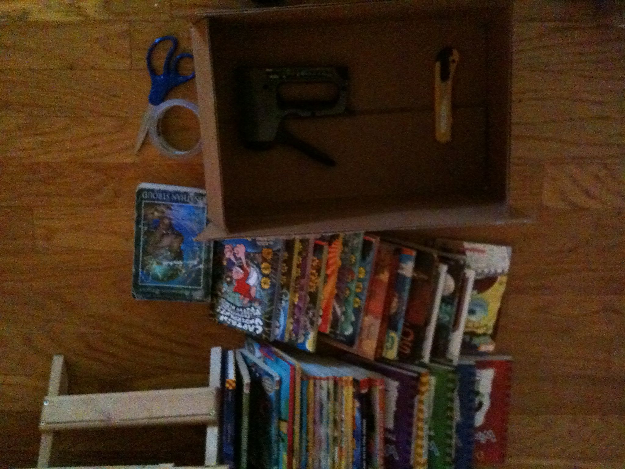 Make a Cardboard Bookcase : 5 Steps - Instructables