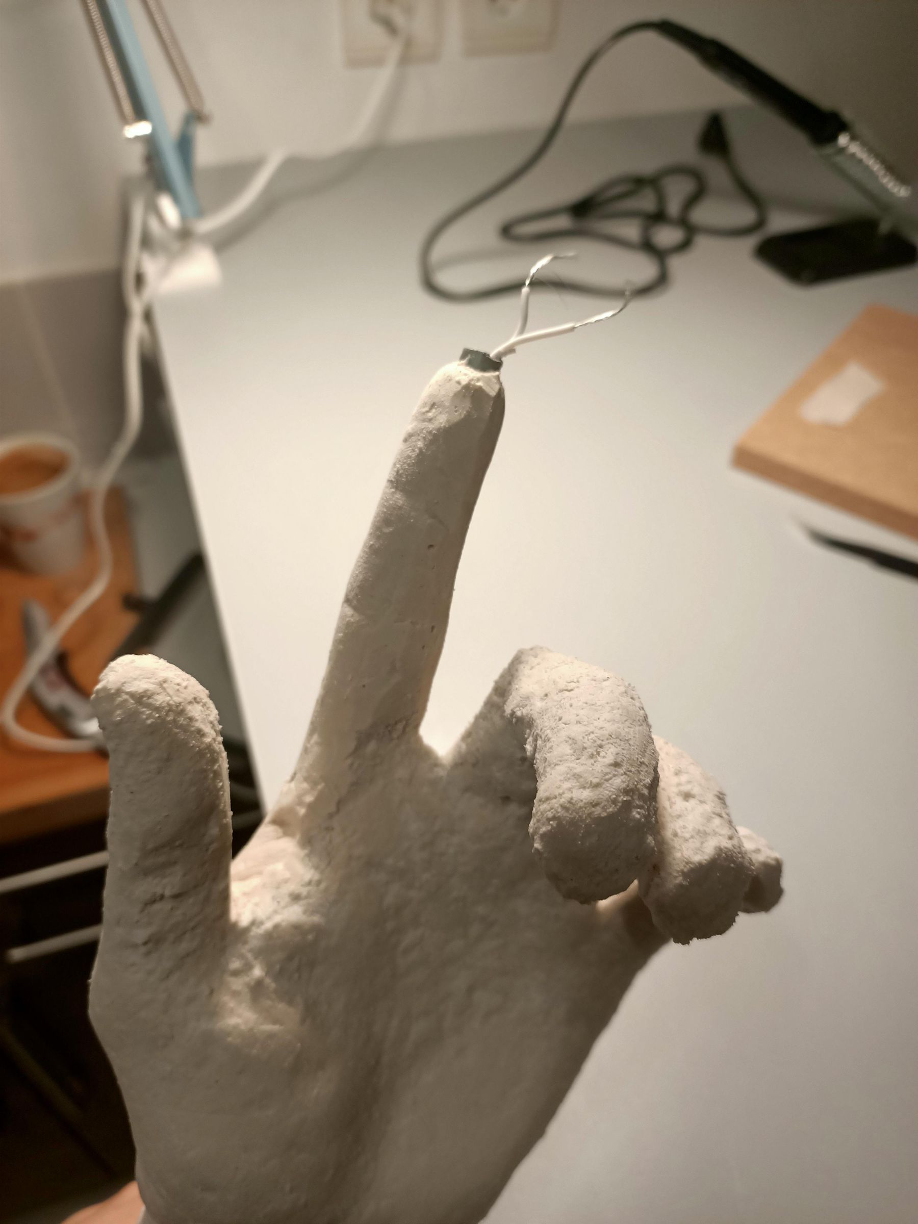 Give Your Lighting a Hand ! : 5 Steps (with Pictures) - Instructables