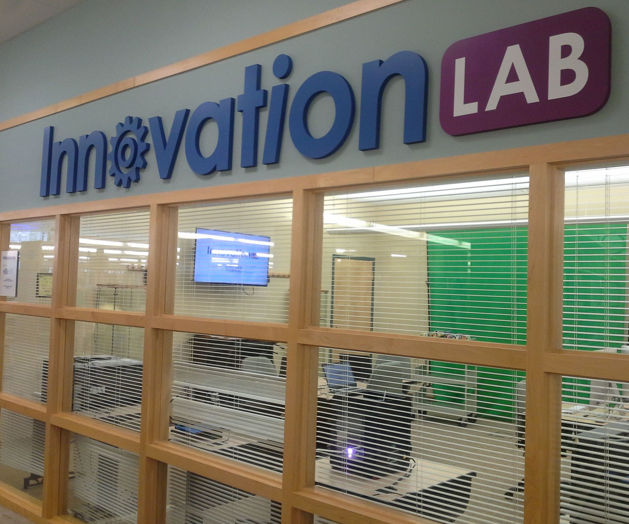 Printing to the Makerbots in the Innovation Lab : 9 Steps - Instructables