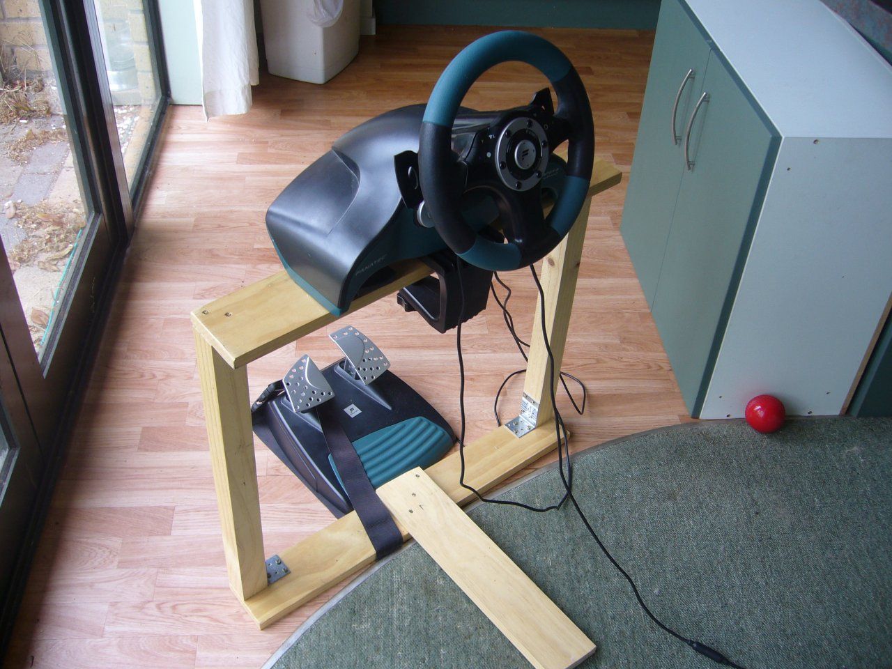 Xbox/PS2 Steering Wheel Stand : 3 Steps - Instructables