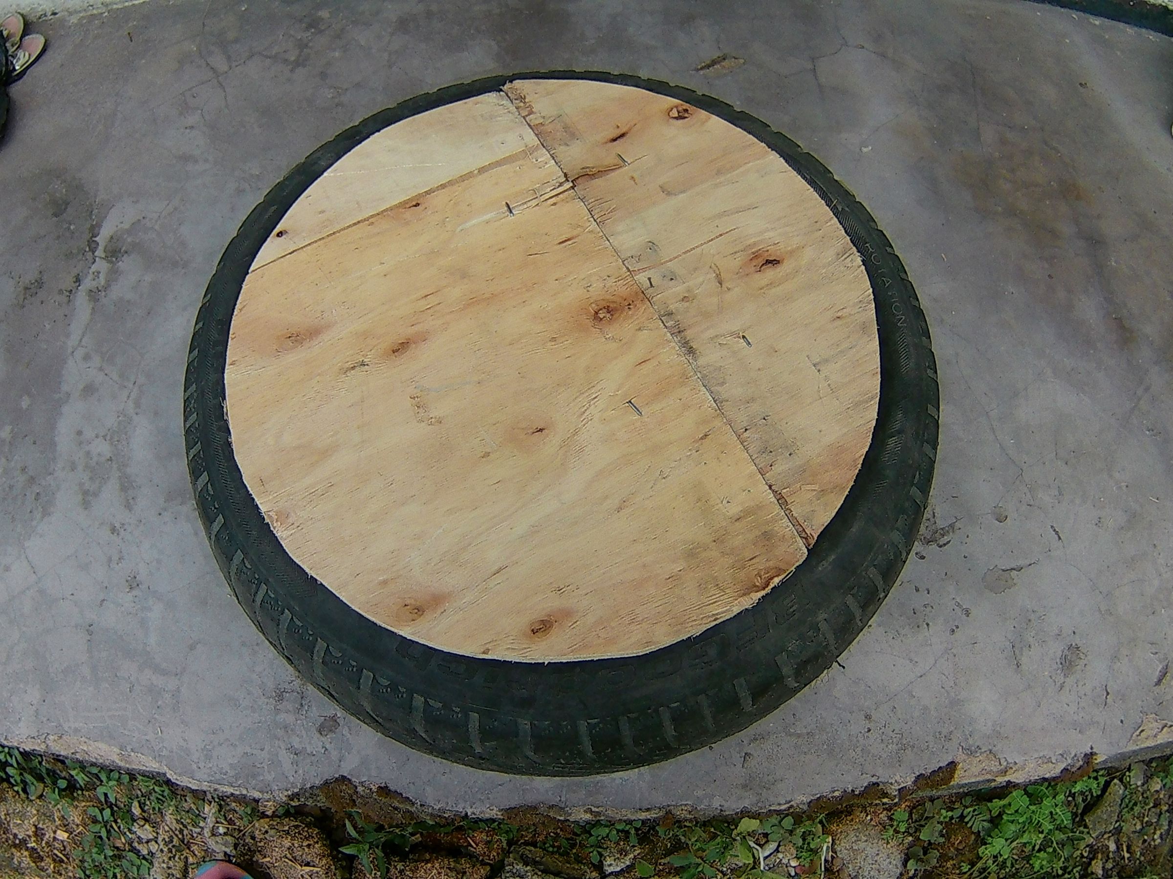 Old Car Tire Stool/Chair/Table : 8 Steps - Instructables