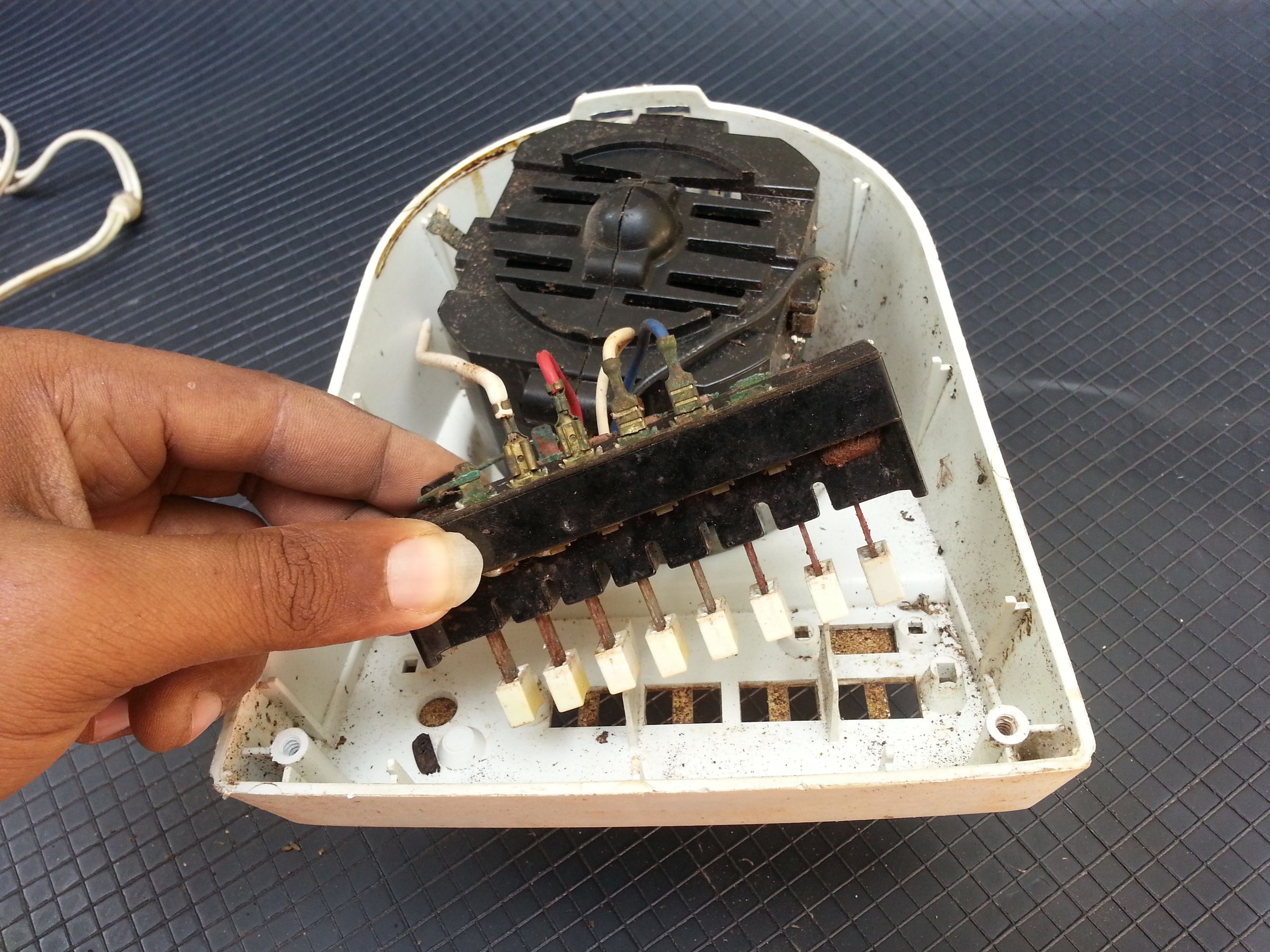 How to Scrap a Blender : 8 Steps - Instructables