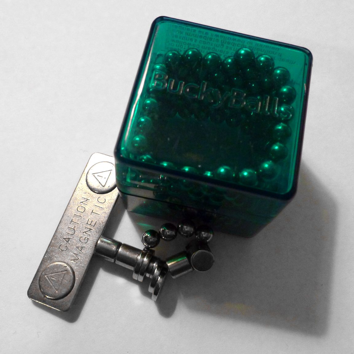 Magnetic Kite Lights : 8 Steps (with Pictures) - Instructables