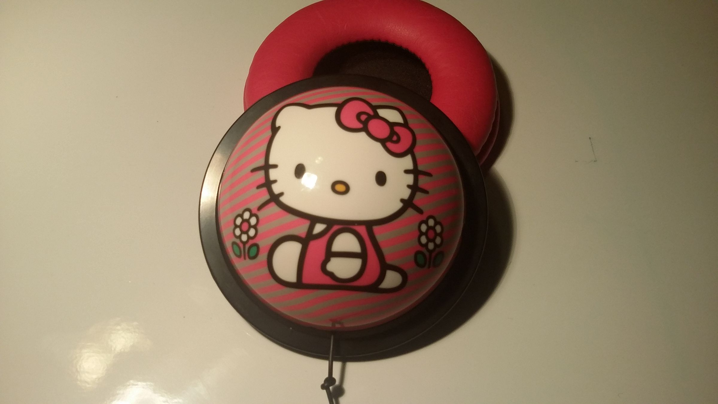 Repairing Broken Hello Kitty Headphones : 8 Steps - Instructables