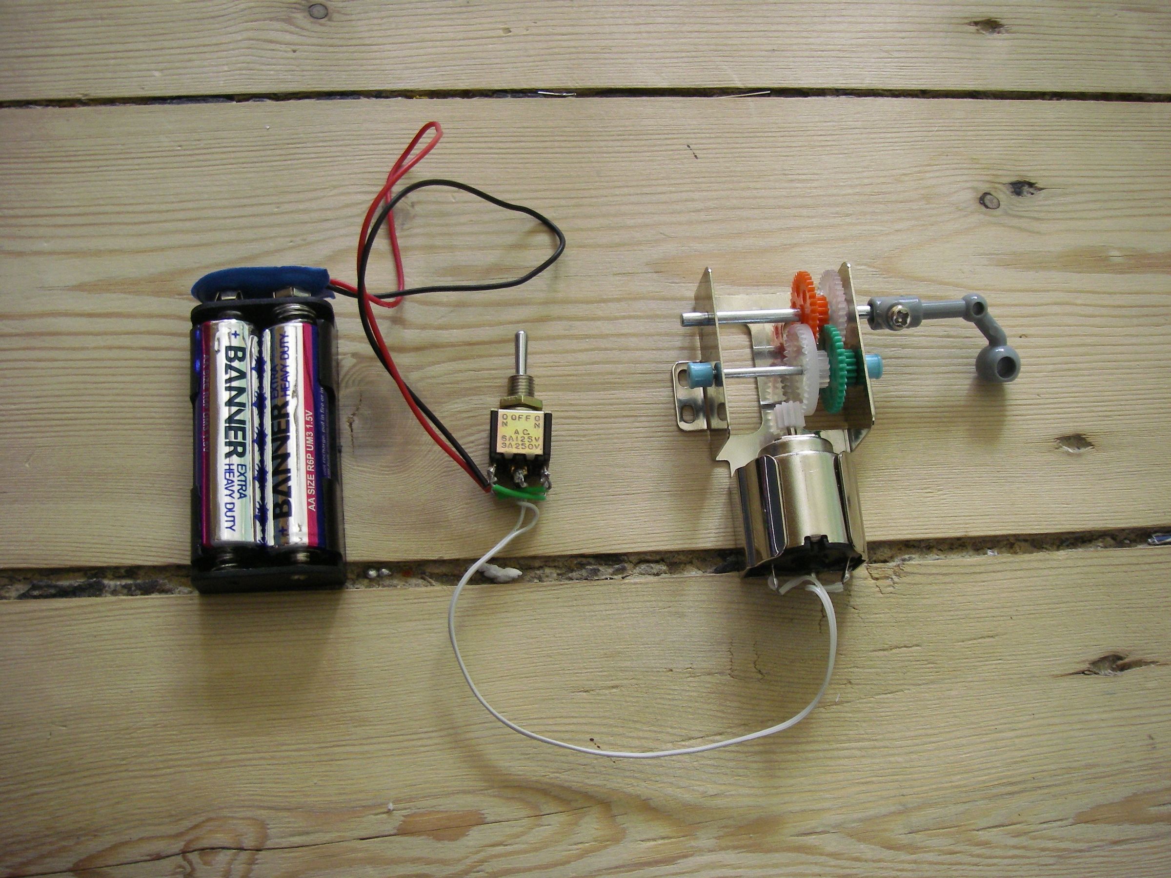 How to Control a DC Motor to Run in Both Directions : 3 Steps ...