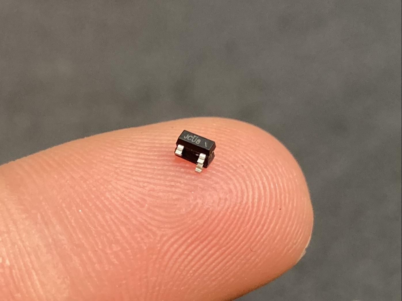 Tiny, Solar Powered, Light Seeking BEAM Bot (Mini Photopopper) : 18 ...