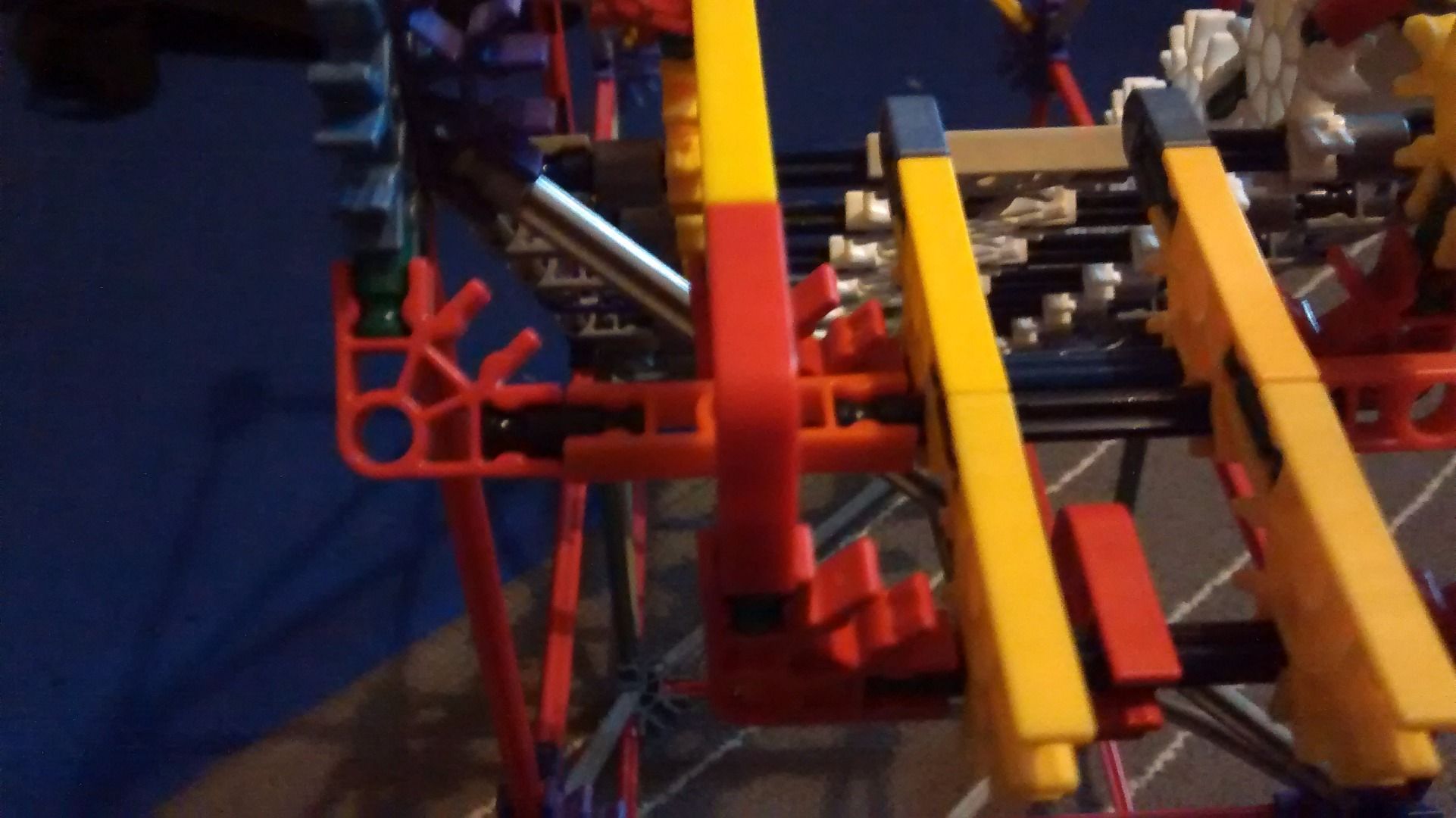 The Corkscrew | a K'nex Ball Machine Lift : 8 Steps - Instructables