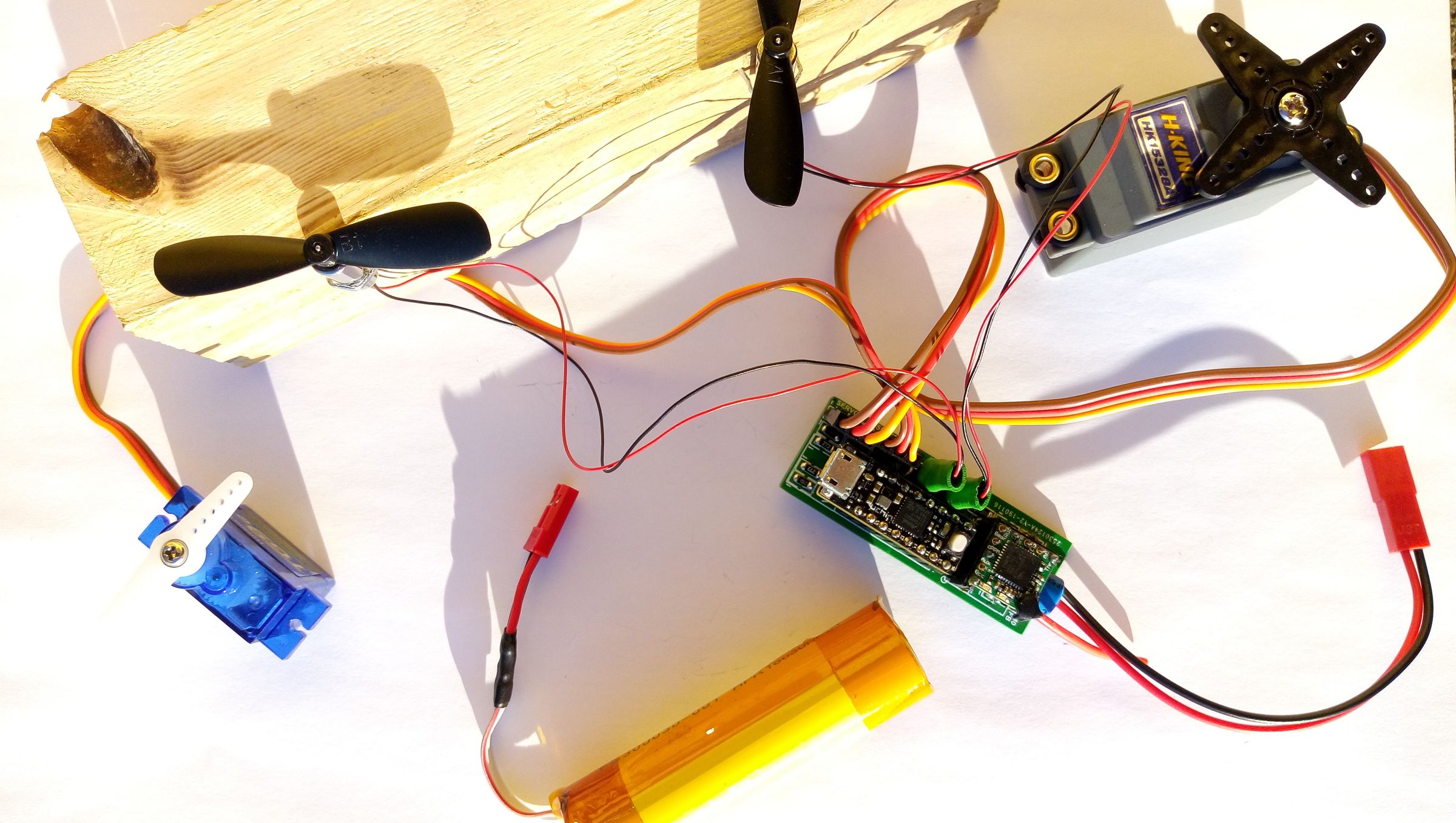 UChip - Simple Sketch to Remote Control Motors And/or Servos Via 2.4GHz ...