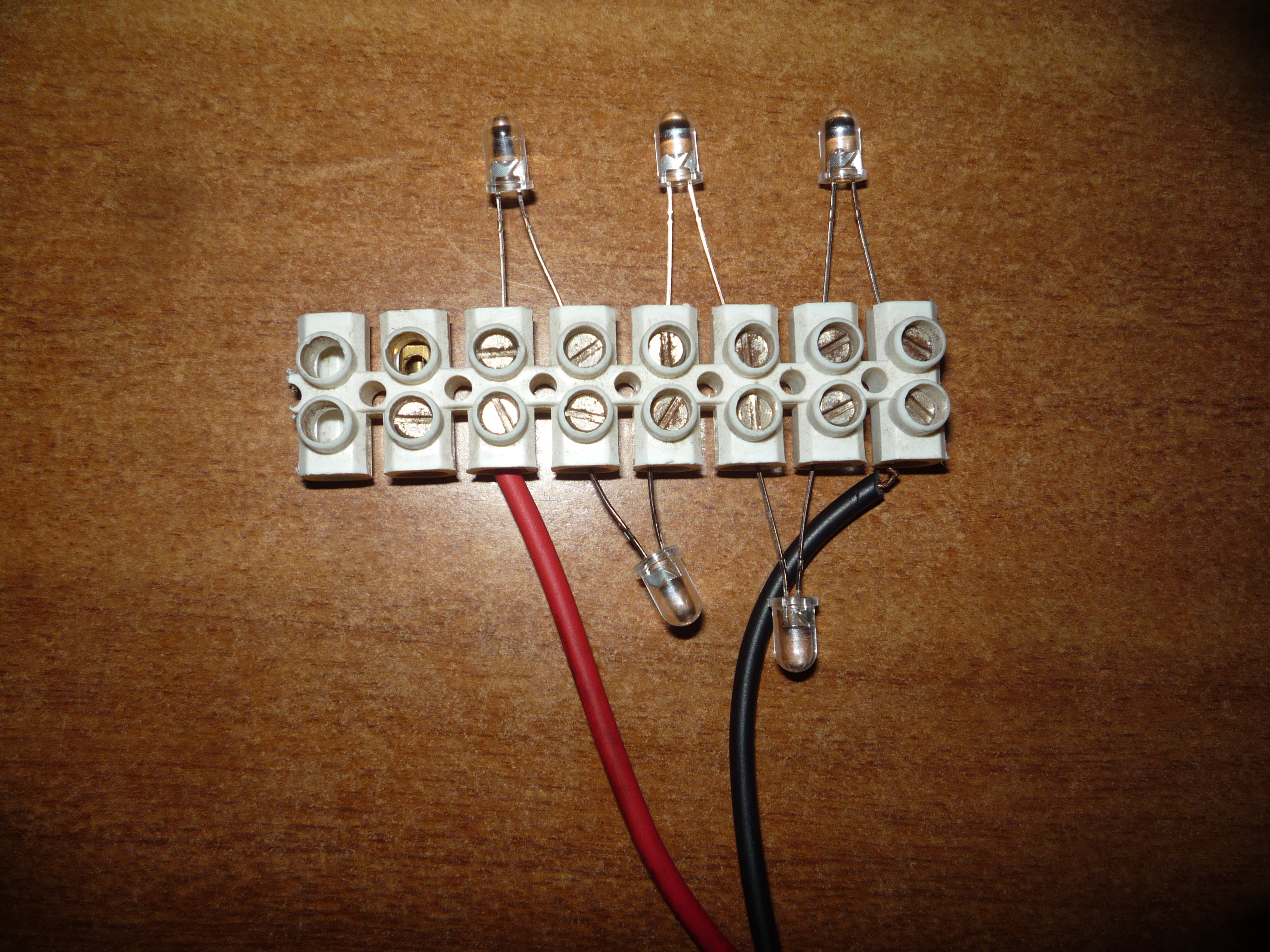 Make Your Own Solar Panel With LEDs : 8 Steps (with Pictures ...