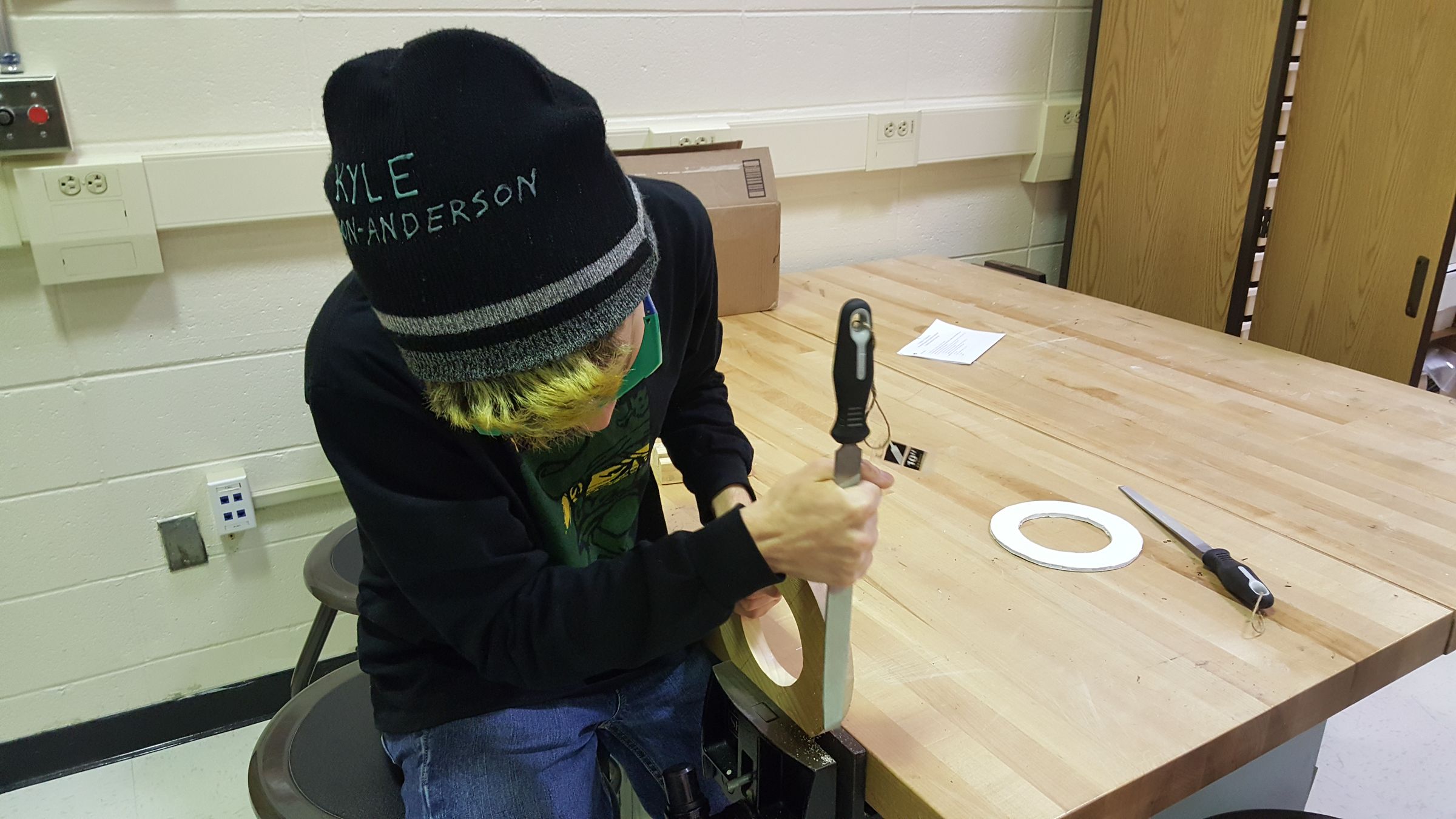 Easy DIY Tron Identity Disc : 11 Steps - Instructables