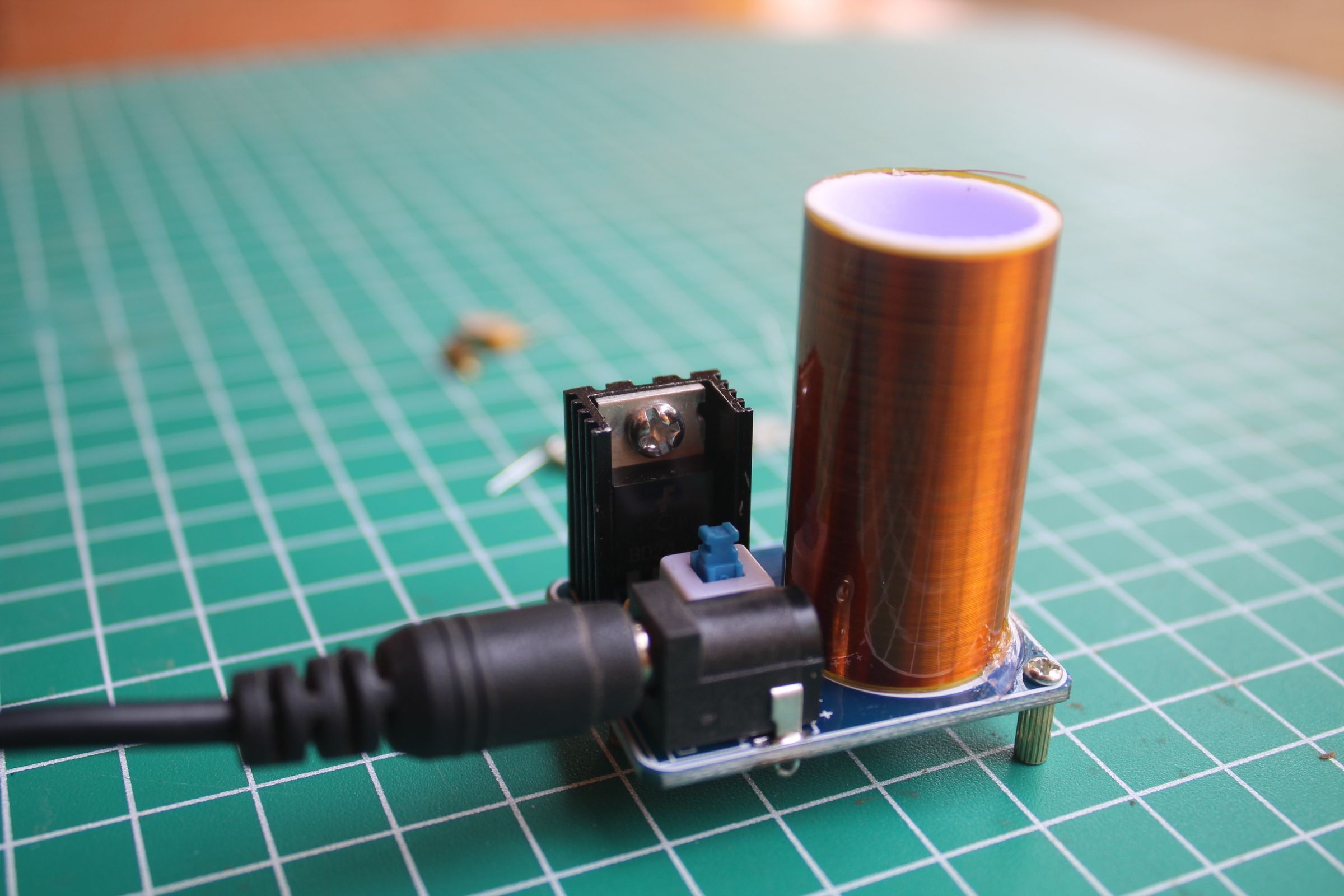 How to Make Mini Tesla Coil : 3 Steps - Instructables
