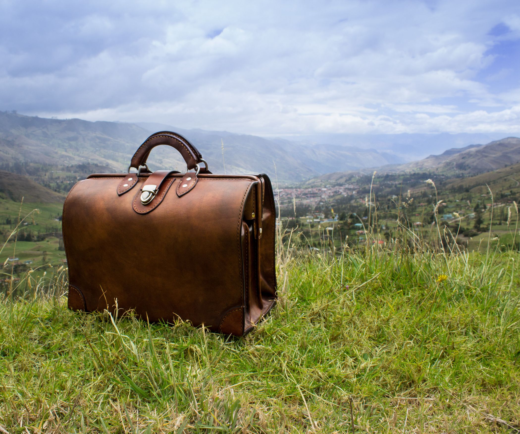 Leather MD Briefcase (Doctor's Bag) : 13 Steps (with Pictures ...