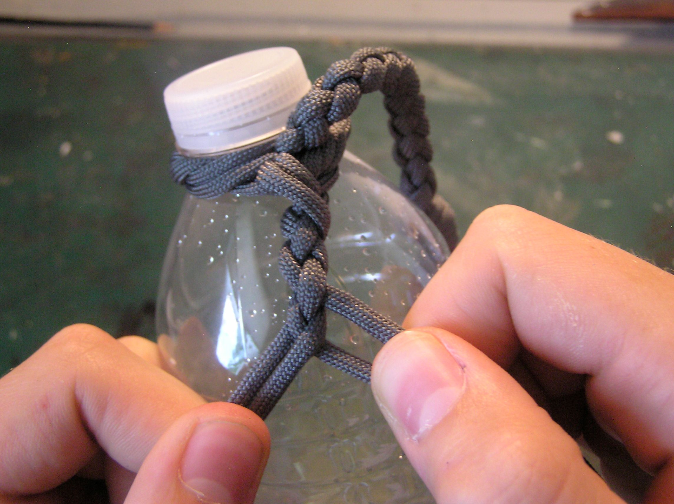 Paracord Water Jug Harness. : 6 Steps (with Pictures) - Instructables