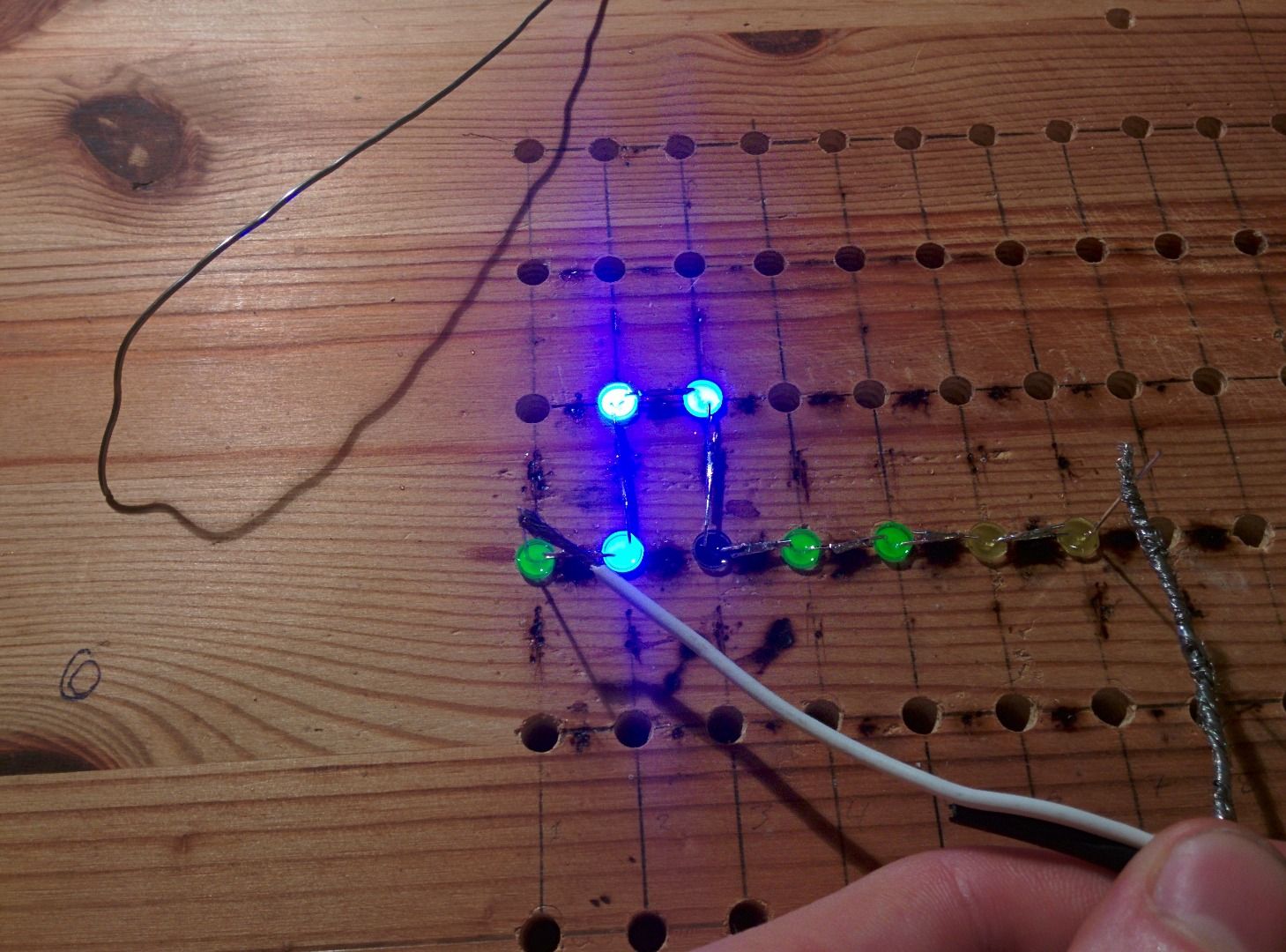 LED Flashing Christmas Tree (No Programming!) : 8 Steps (with Pictures ...