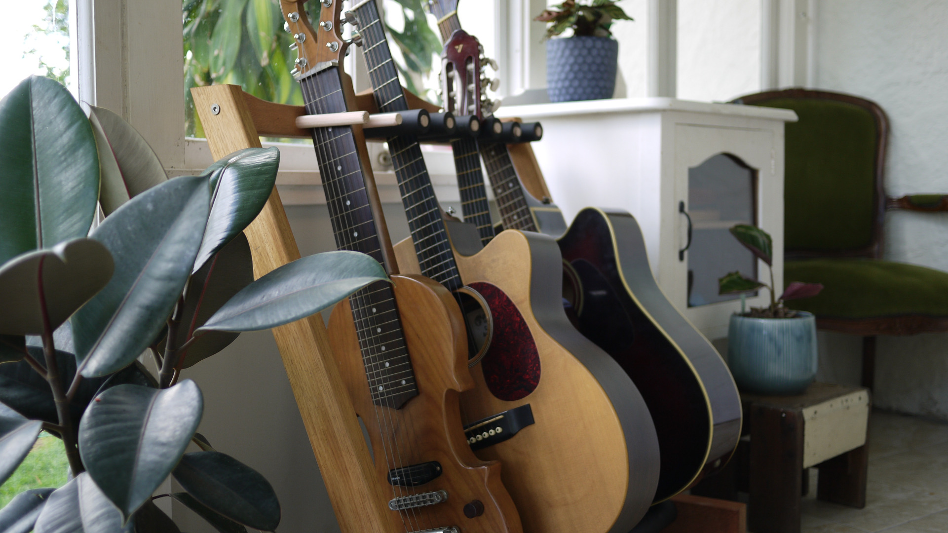 Timber Guitar Stand : 30 Steps (with Pictures) - Instructables