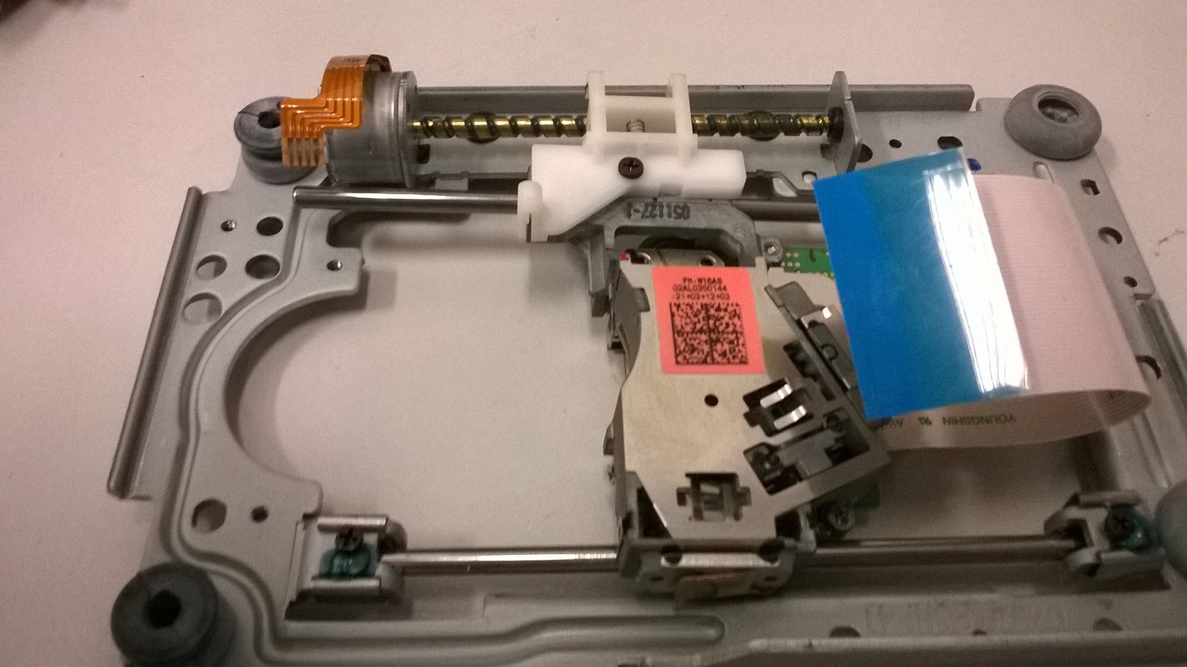 Disassembling a CD/DVD Reader and Reusing Its Parts : 12 Steps (with ...