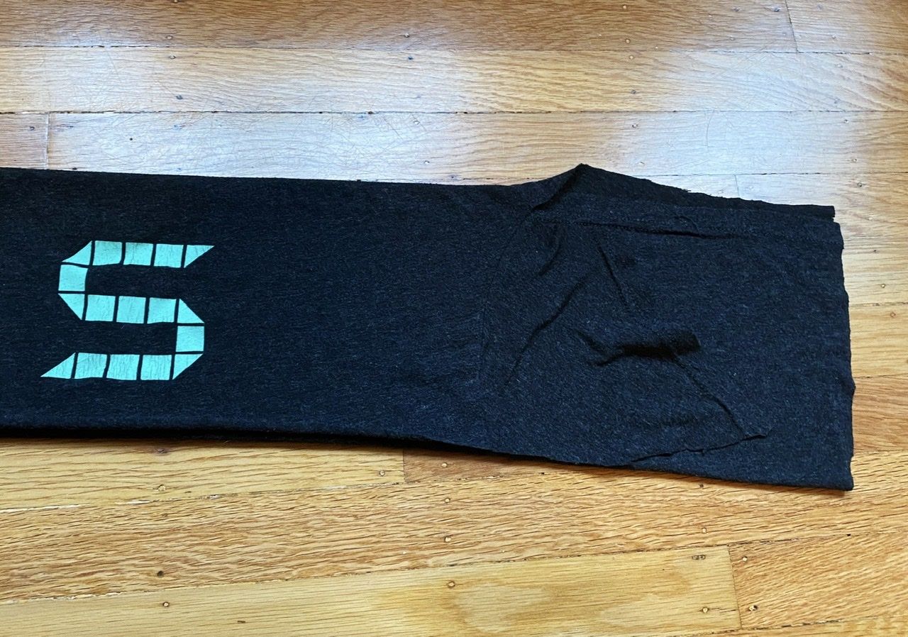 No-Sew T-shirt Face Mask : 19 Steps - Instructables