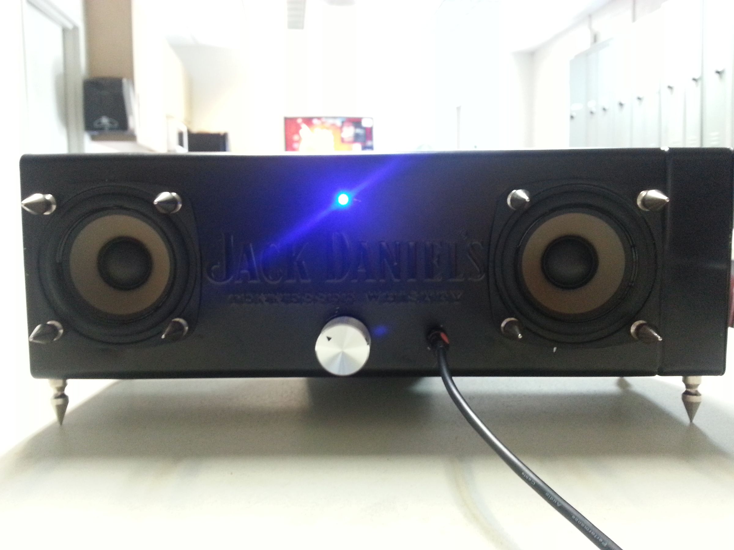 JACK DANIELS BOOMBOX - Instructables