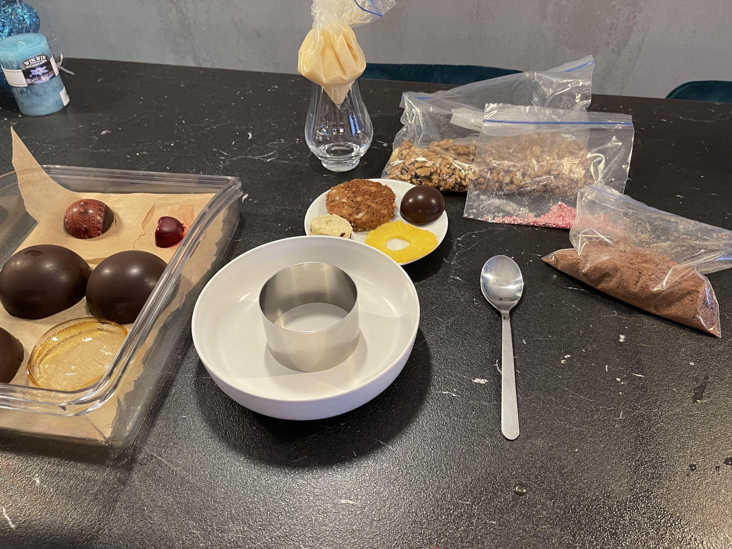 Christmas Ball Sugar Glass Dome : 9 Steps (with Pictures) - Instructables