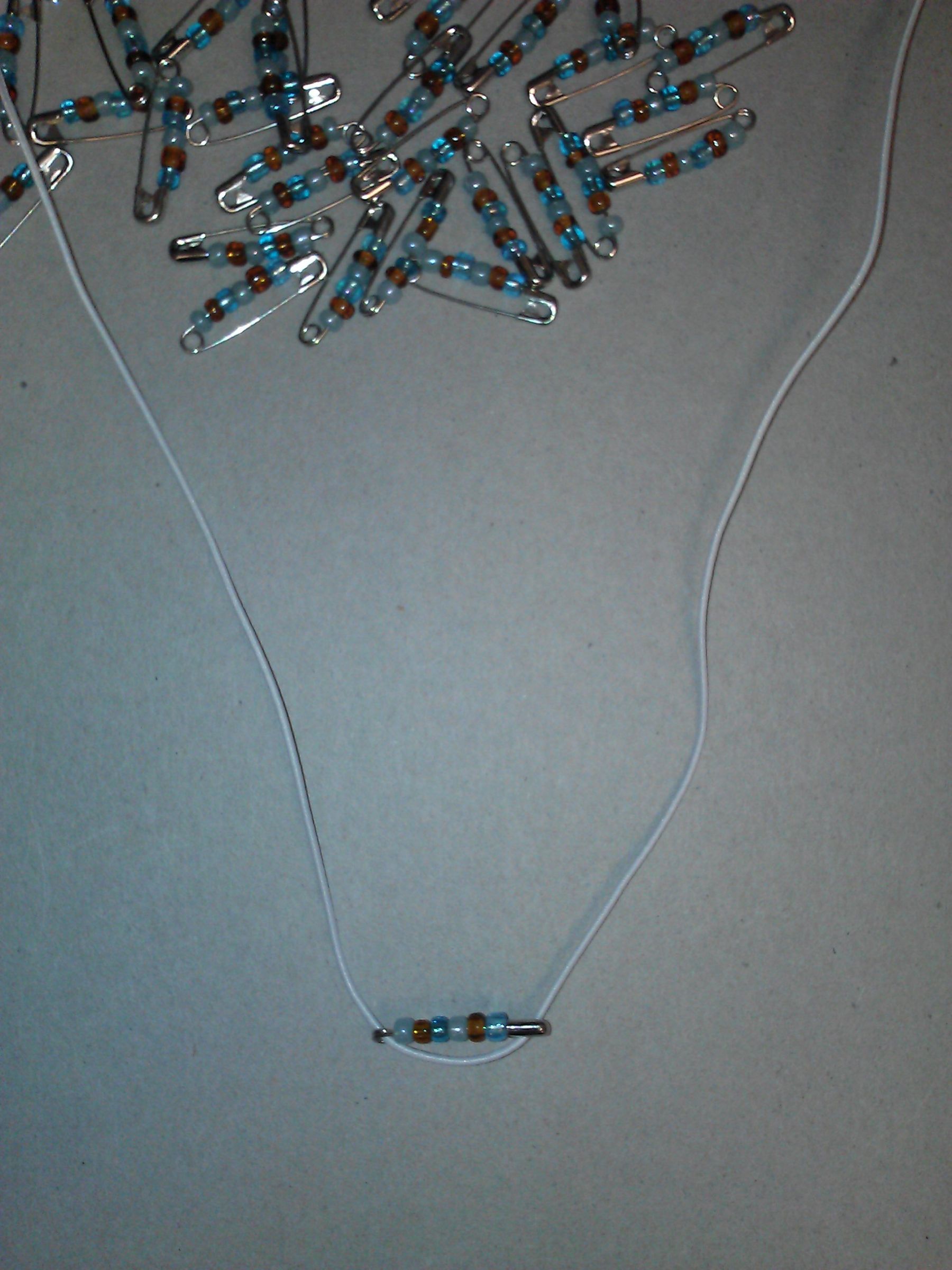 Safety Pin Bracelet : 10 Steps - Instructables