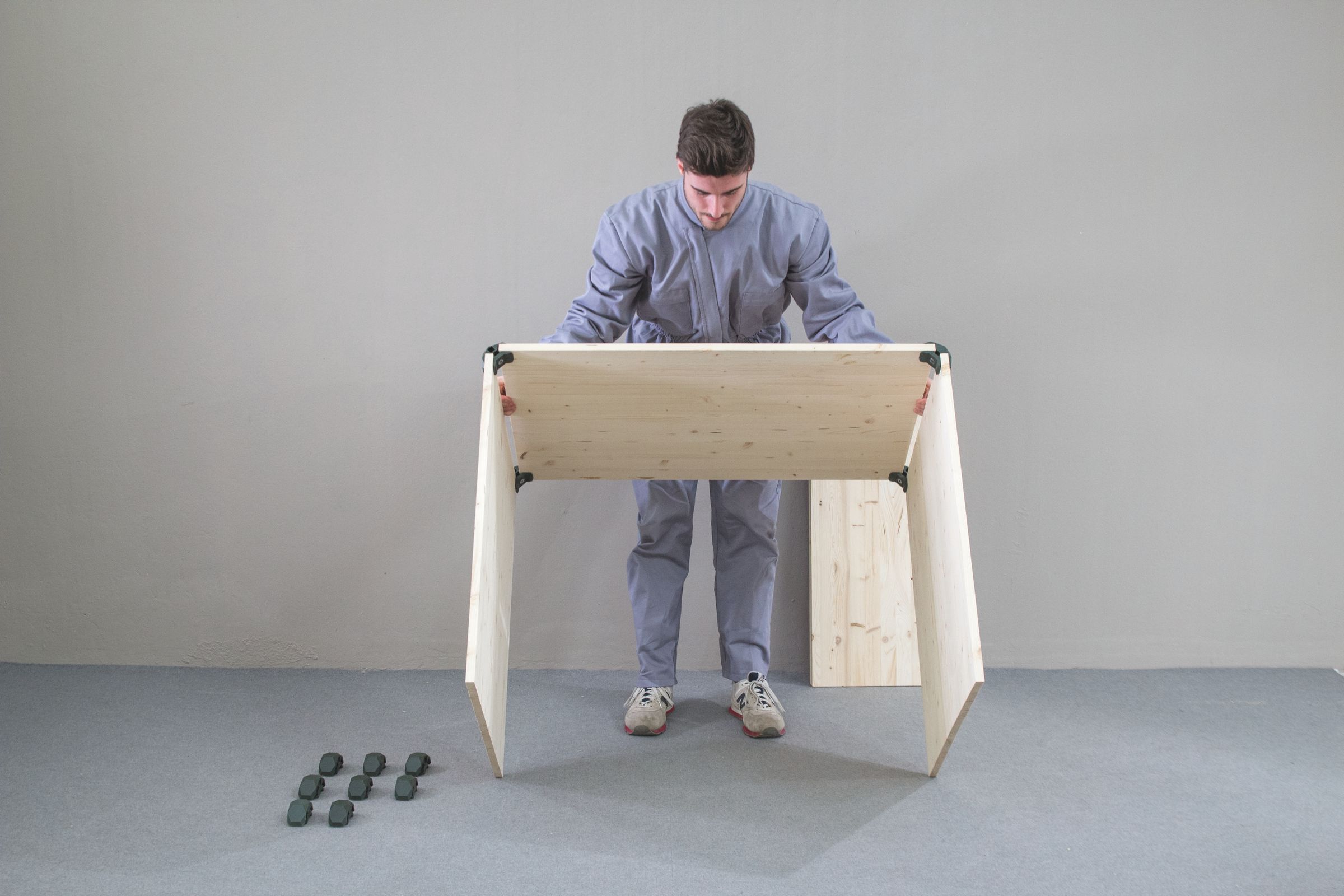 DIY Desk - Home Office : 5 Steps - Instructables