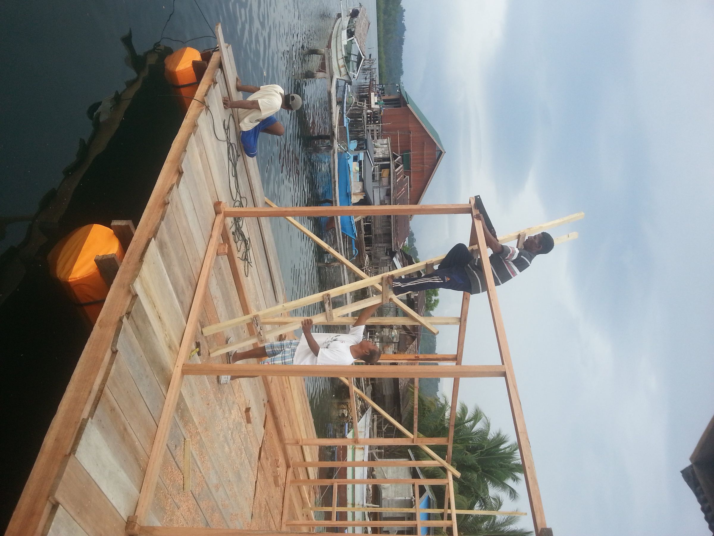 Building a Houseboat - With Added Information About Dimensions by ...