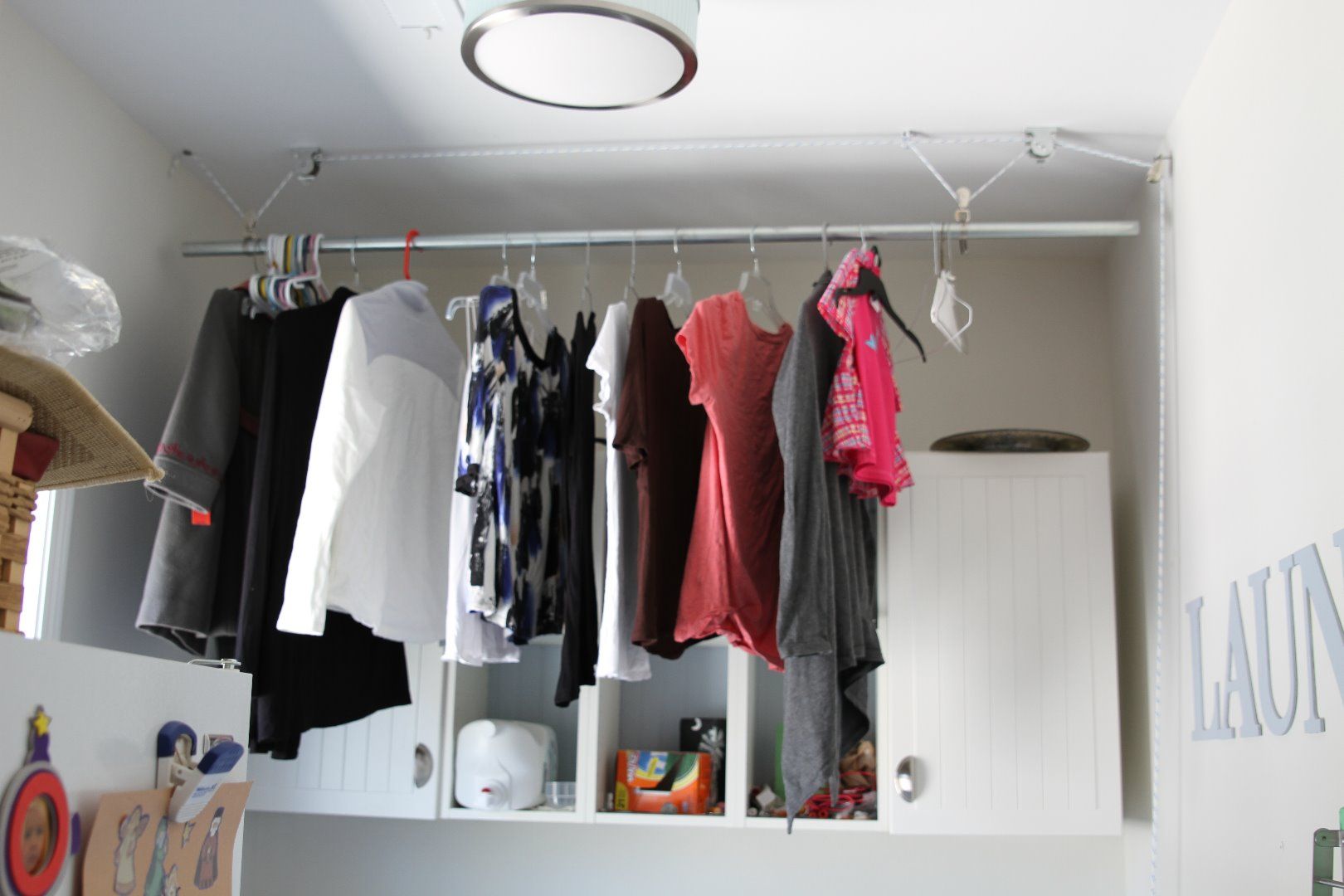 Hideaway Hanging Rack : 3 Steps - Instructables