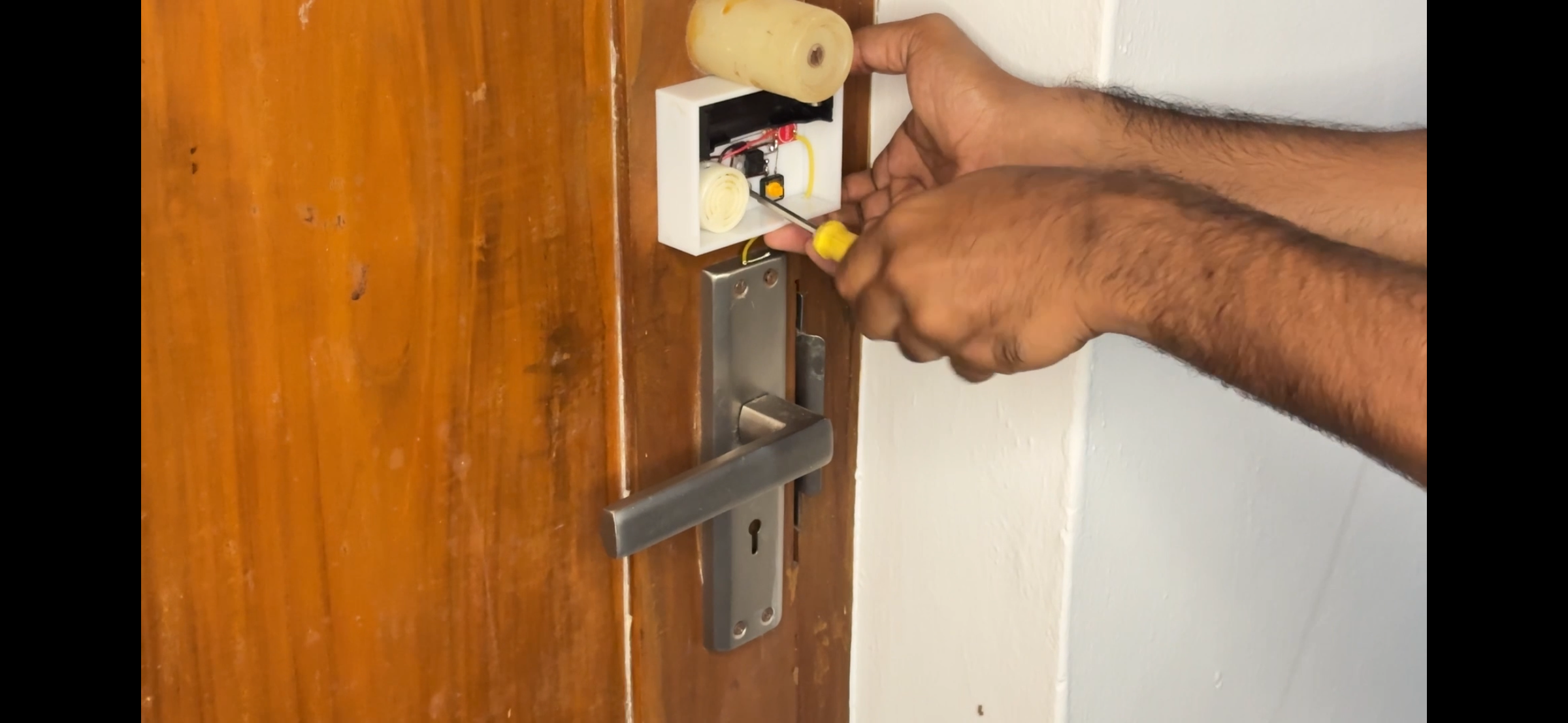 Invisible Touch Alarm System for Doors : 12 Steps (with Pictures ...