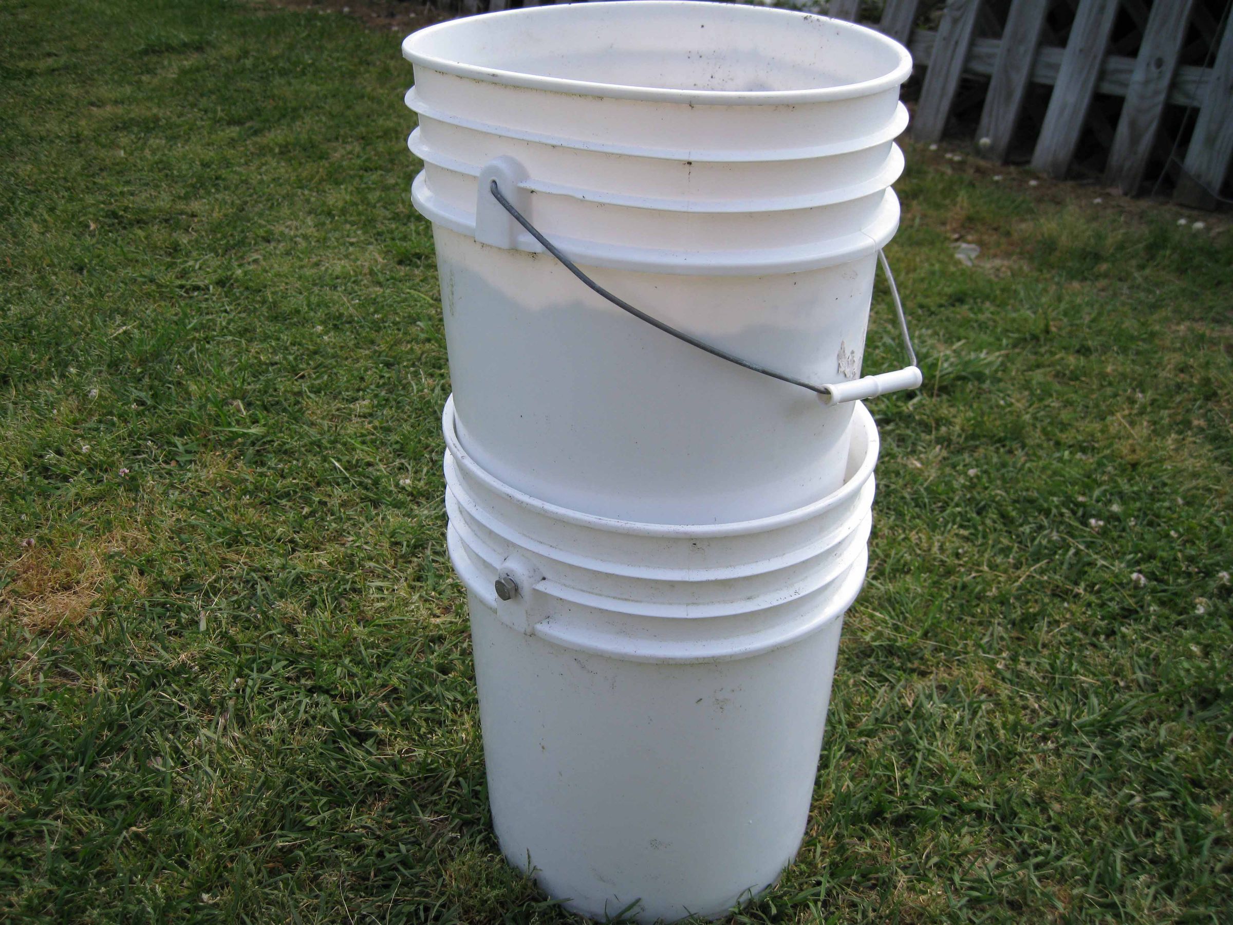 Double Bucket Upside Down Tomato : 4 Steps (with Pictures) - Instructables