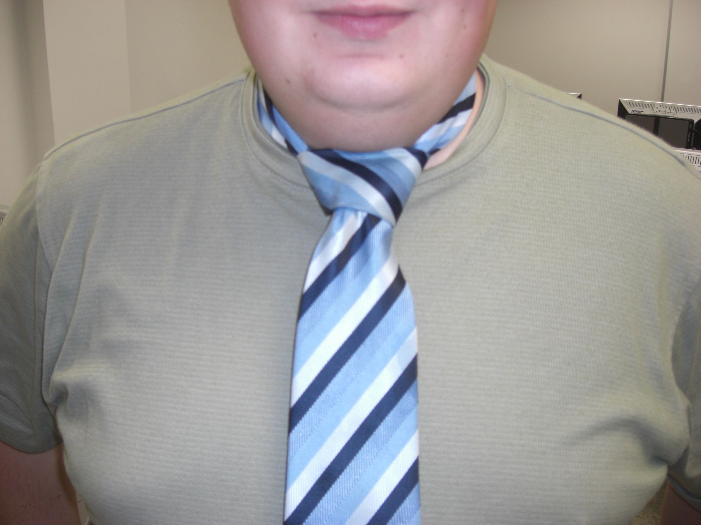 How to Tie a Double Windsor Knott (a Necktie) : 8 Steps - Instructables