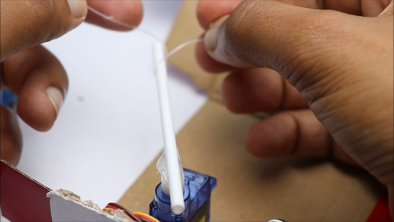 How to Make Spooky Box That Drops Spider for a Creepy Surprise : 8 ...