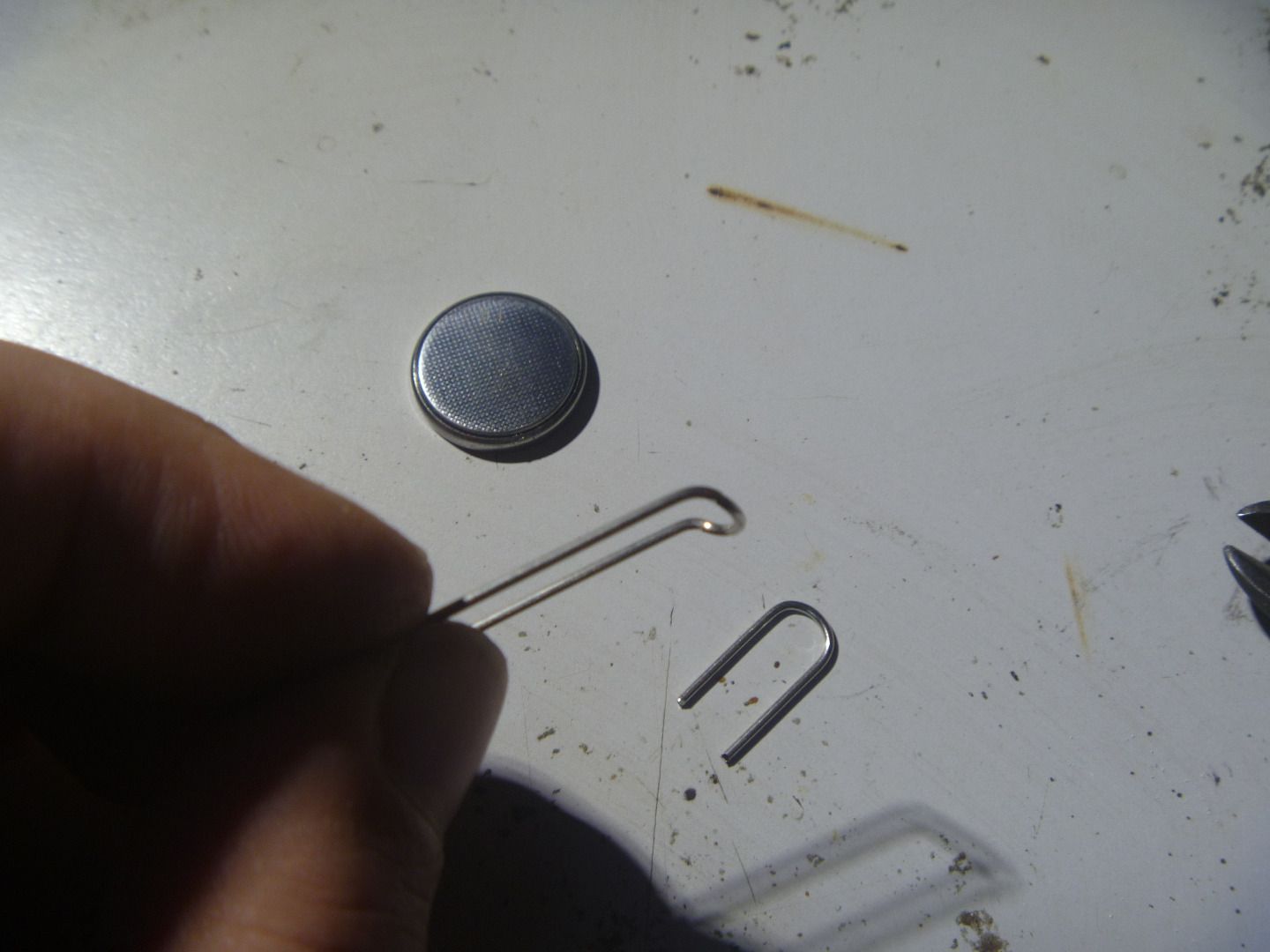 Coin Cell Battery Holder From Paperclip-vertical Mount on Pcb ...