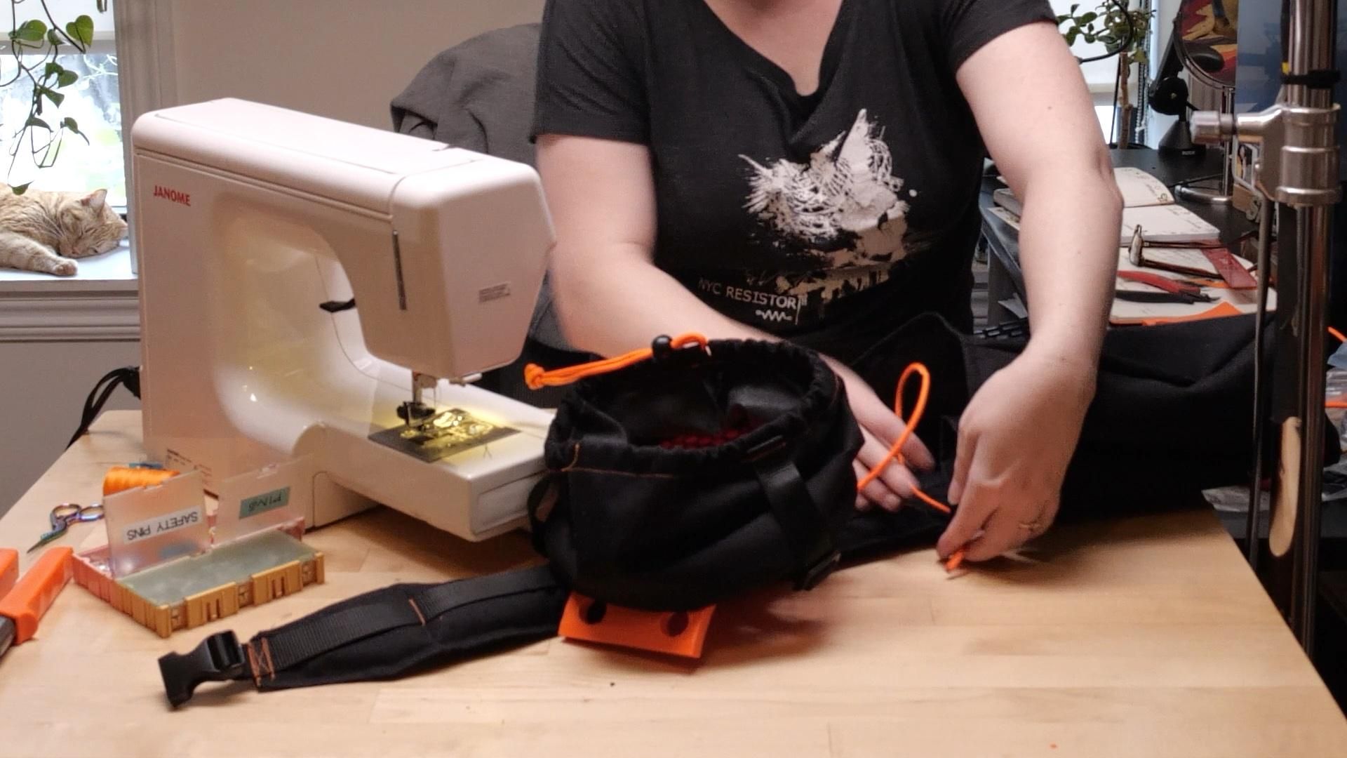 Backpack for Odd Jay's Robot : 5 Steps (with Pictures) - Instructables