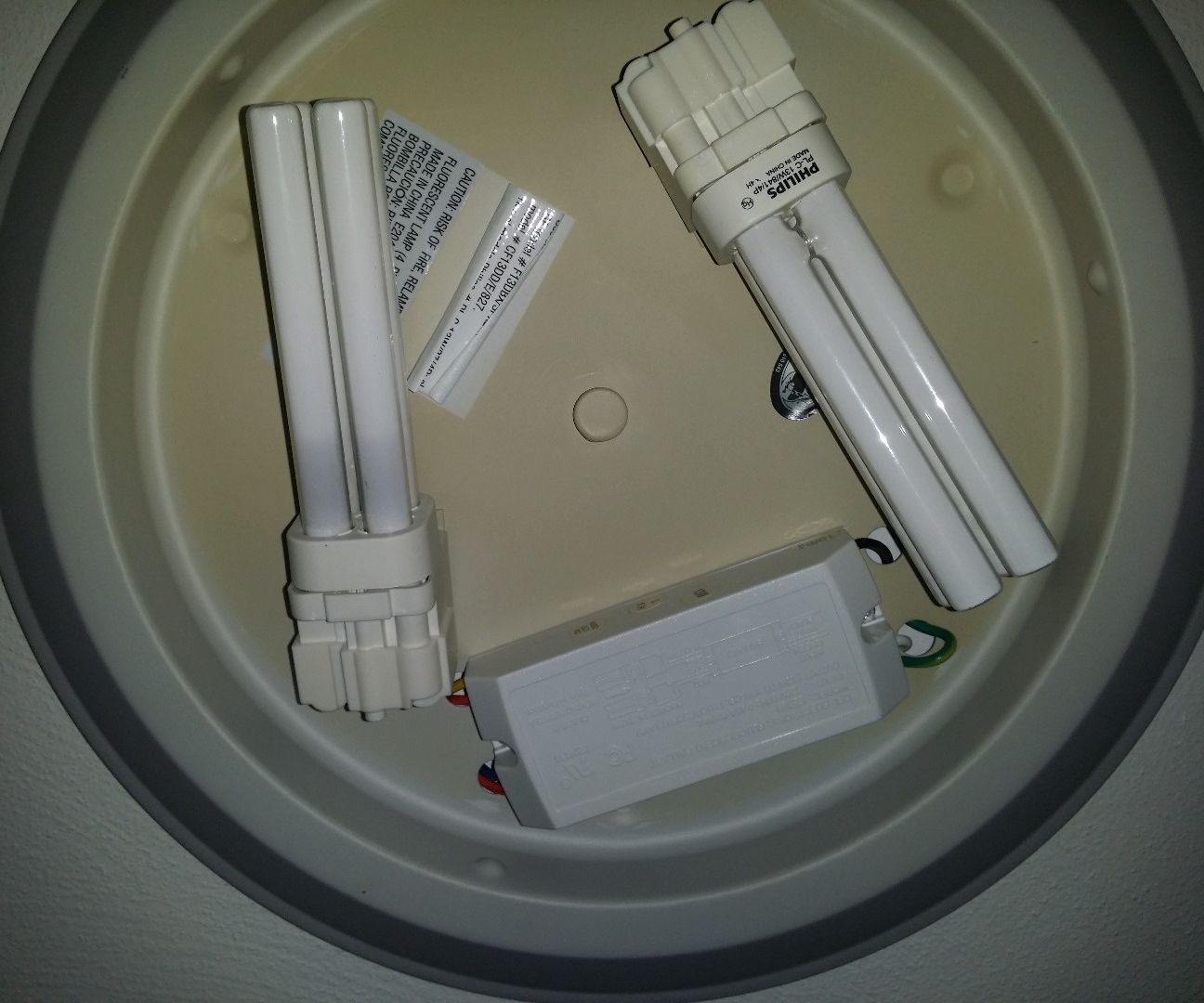 Retrofitting a CFL Light Fixture to LED : 5 Steps (with Pictures ...