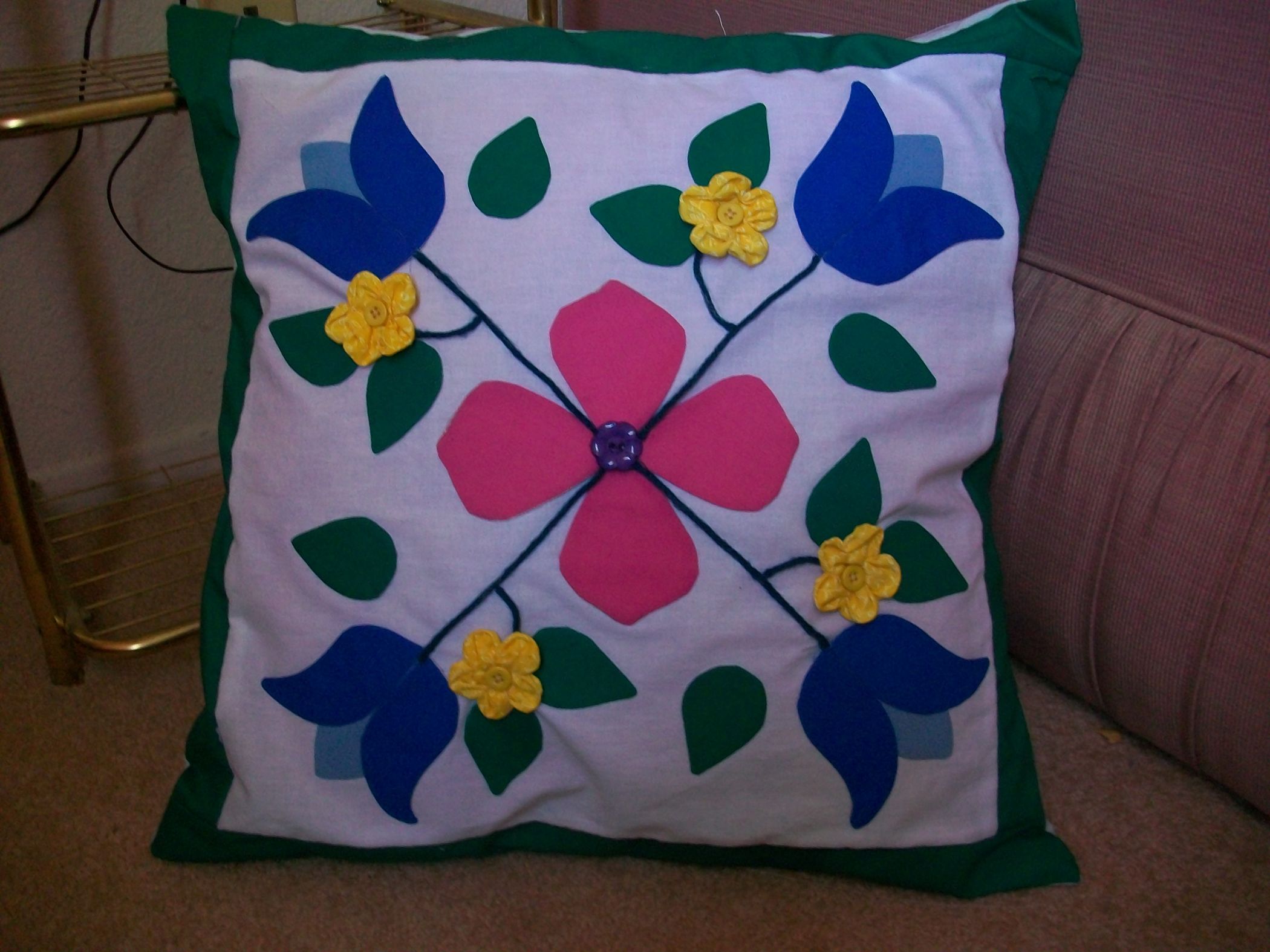 Spring Flowers - a Special Cushion for Mom! : 12 Steps - Instructables