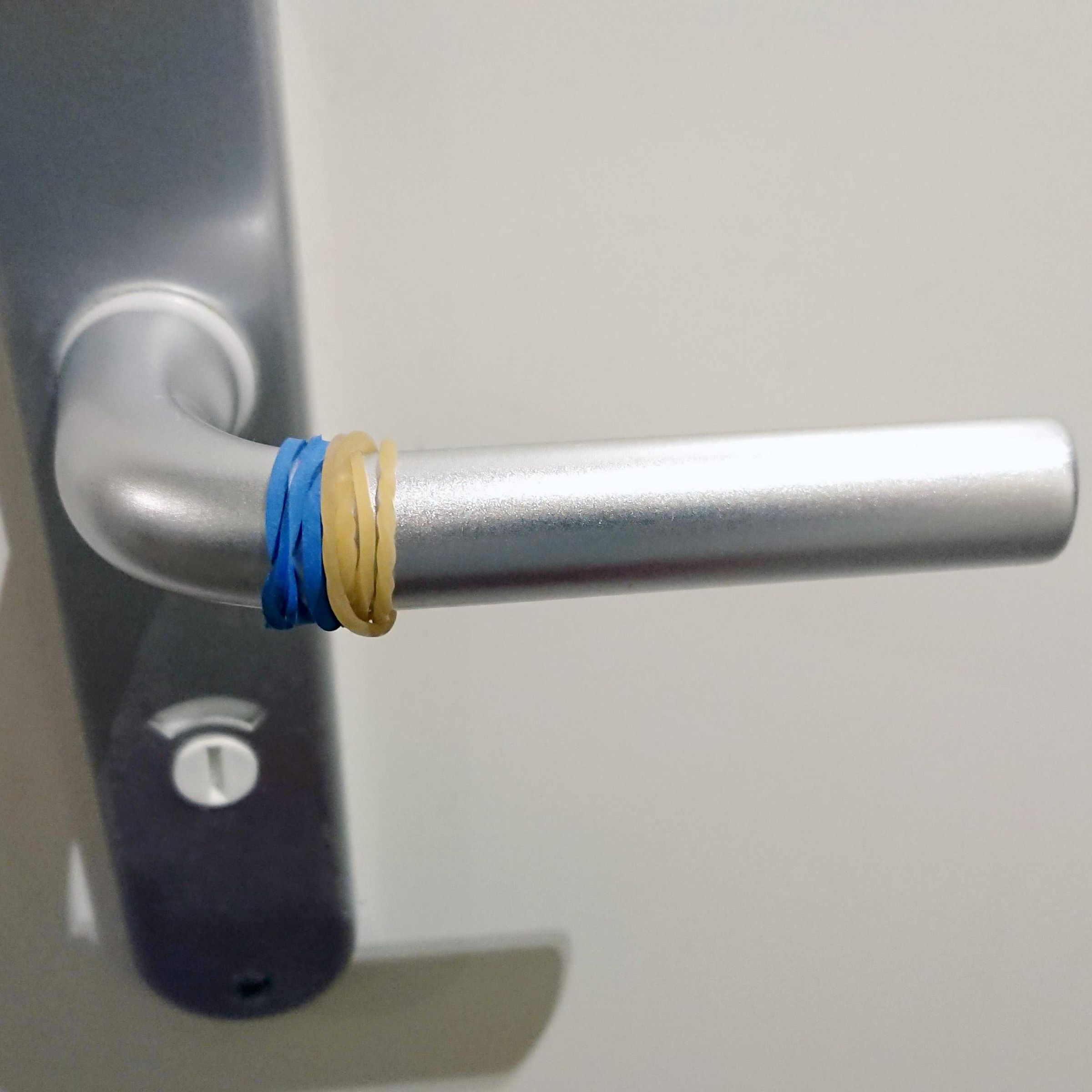 Easy Fabric Door Handle Cover : 6 Steps (with Pictures) - Instructables