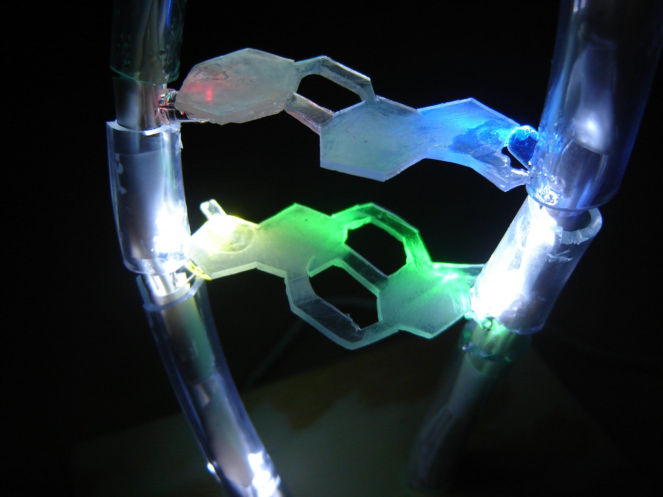The Double Helix -a DNA Model With Lights : 7 Steps (with Pictures ...
