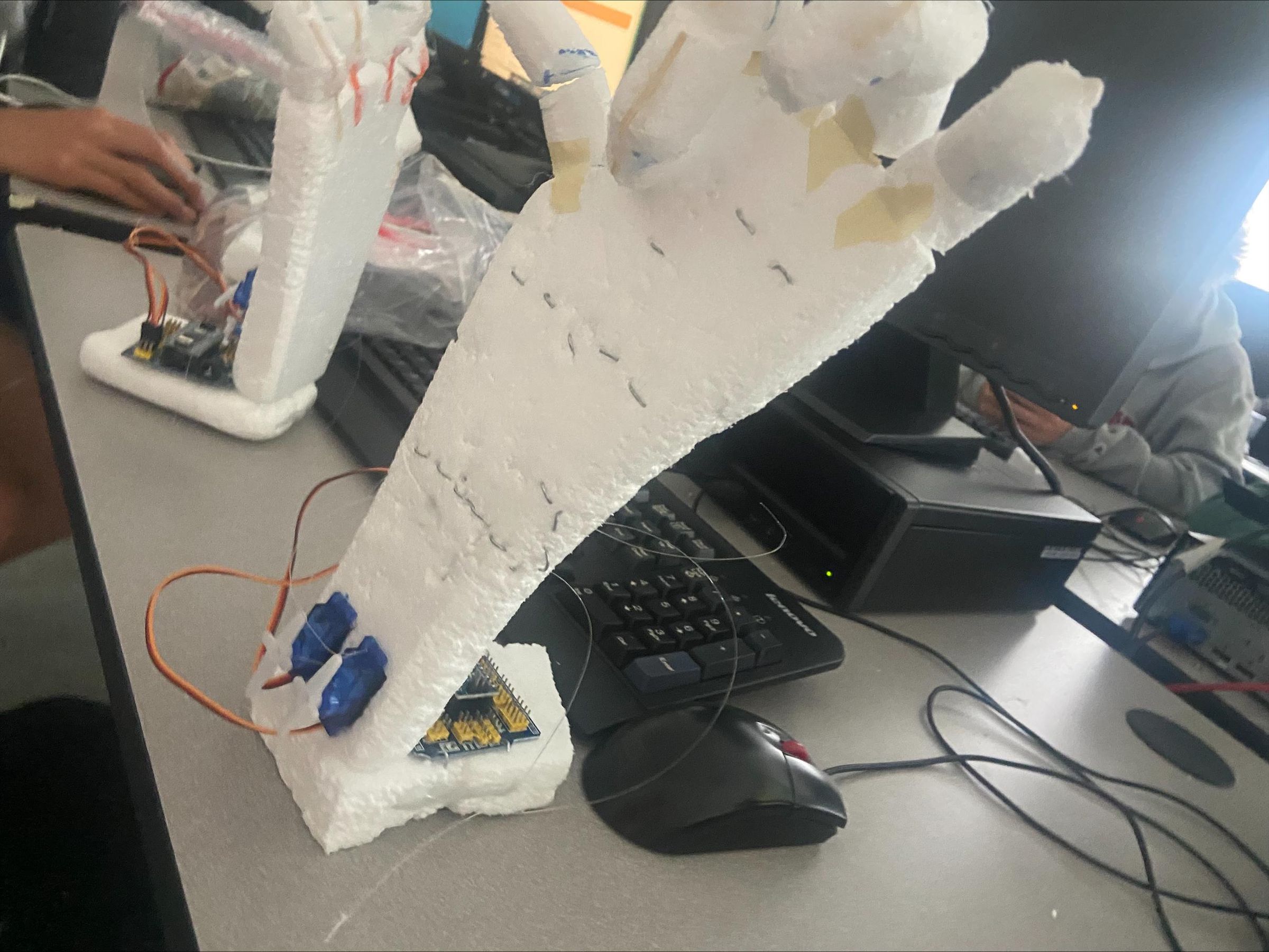 Robotic Hand : 7 Steps - Instructables