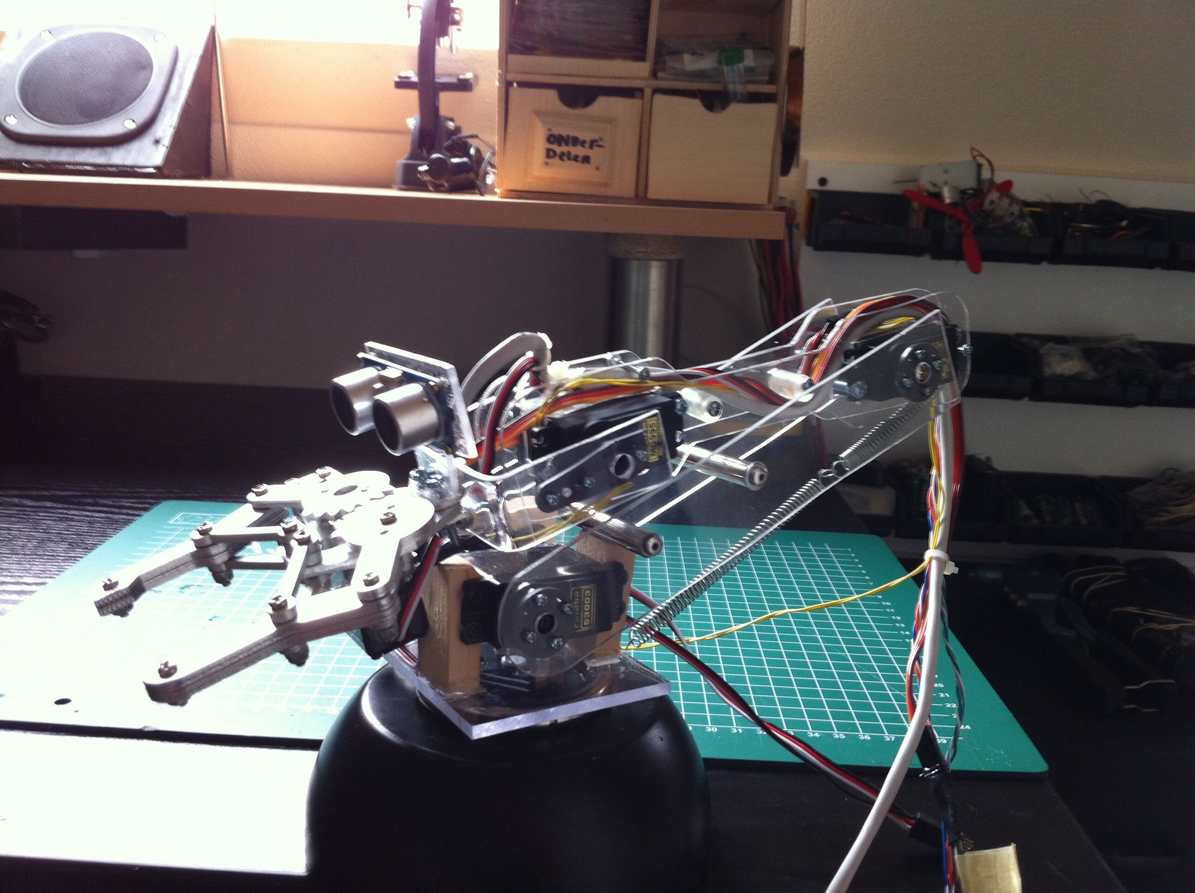 How to Build a Robotic Arm : 9 Steps - Instructables