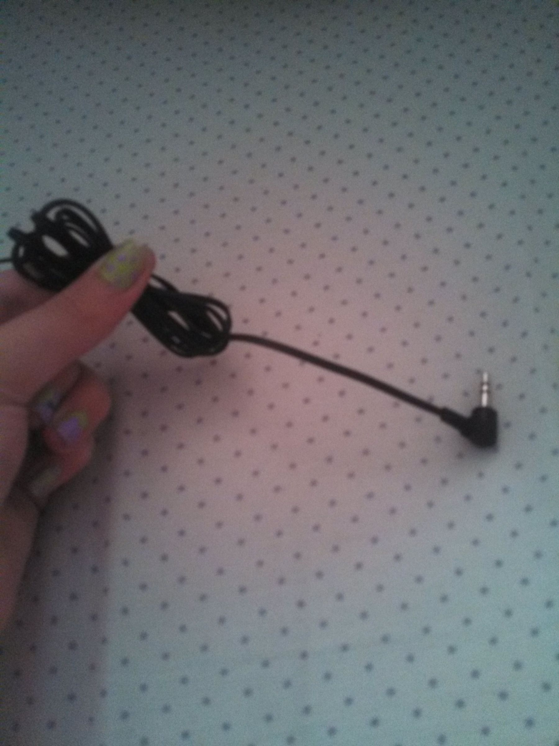 No More Tangled Earbuds!!!! : 6 Steps - Instructables