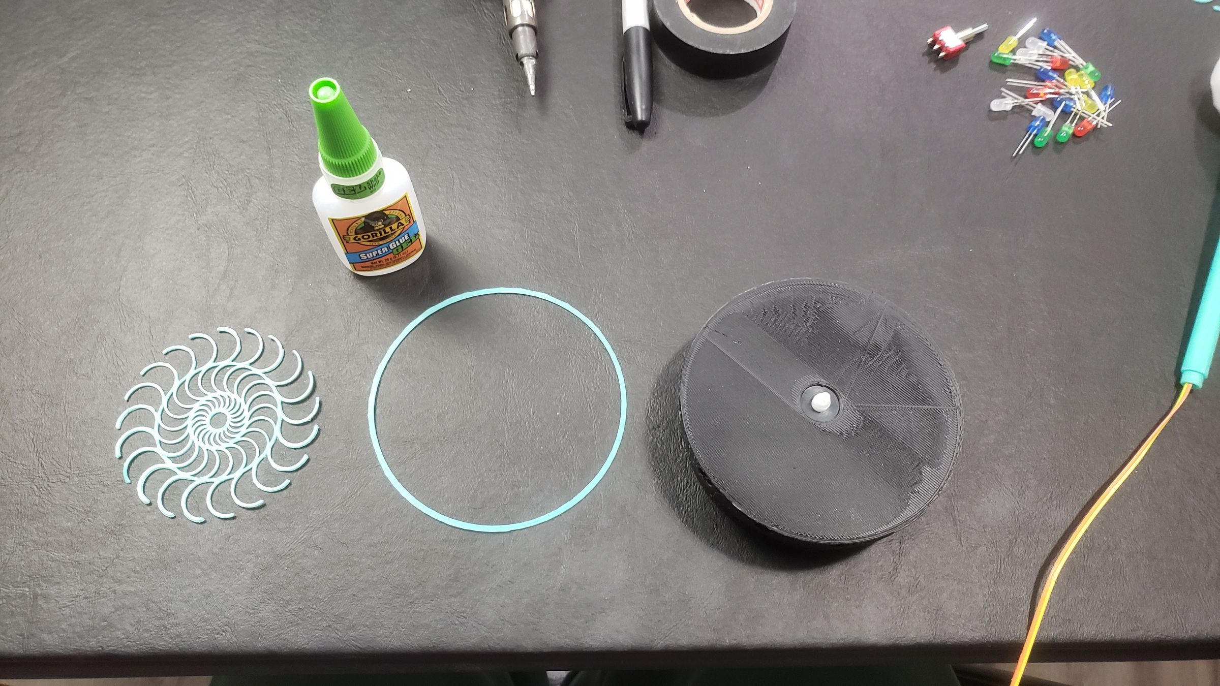 3D Printed Wall Clock With Kinetic Art and LEDs : 10 Steps (with ...